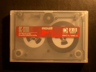 Maxell 199960 New DC 9200 2/4GB Tape Data Cartridge.