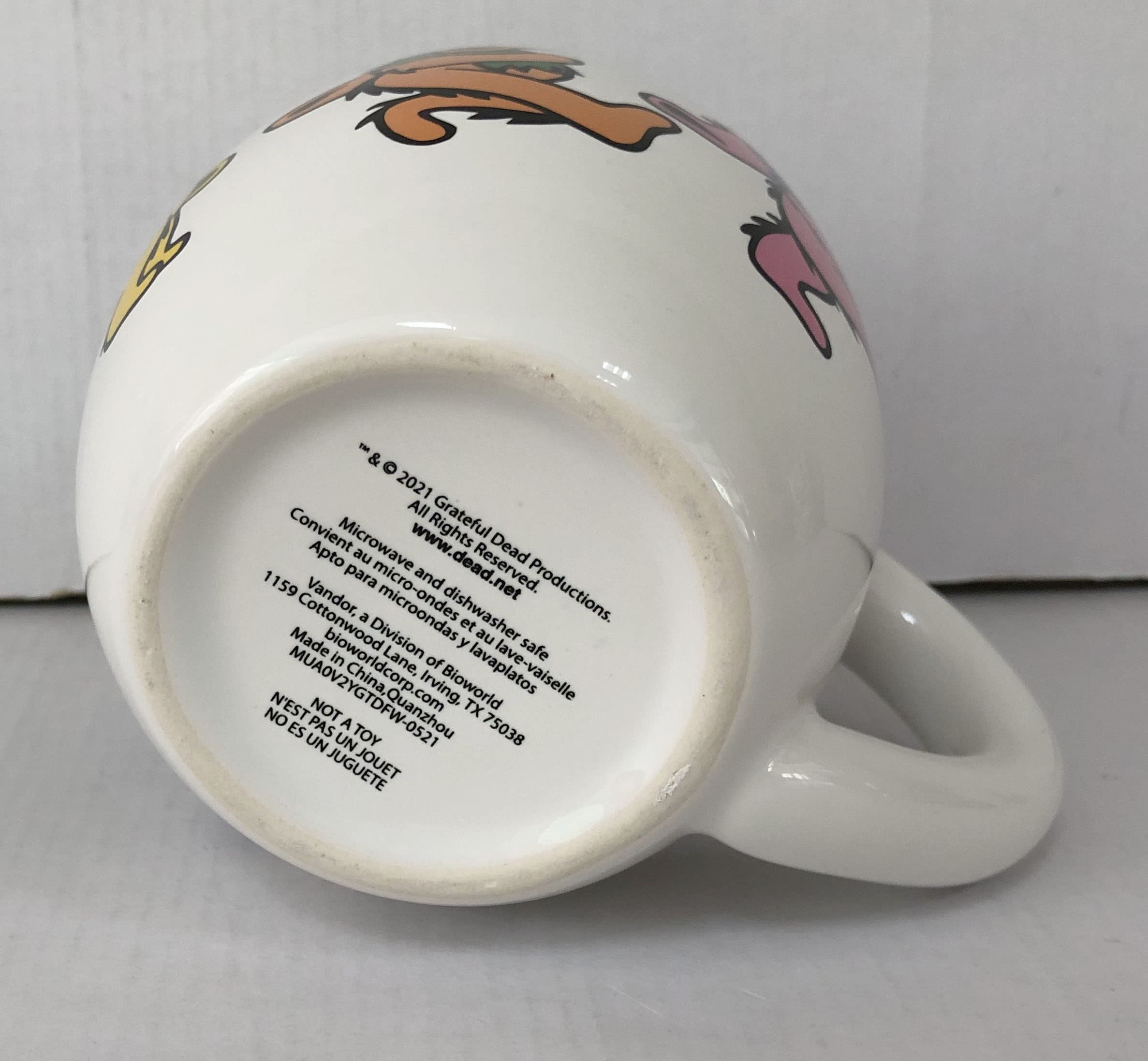 Bioworld Grateful Dead Dancing Bears 18 oz Oval Ceramic mug