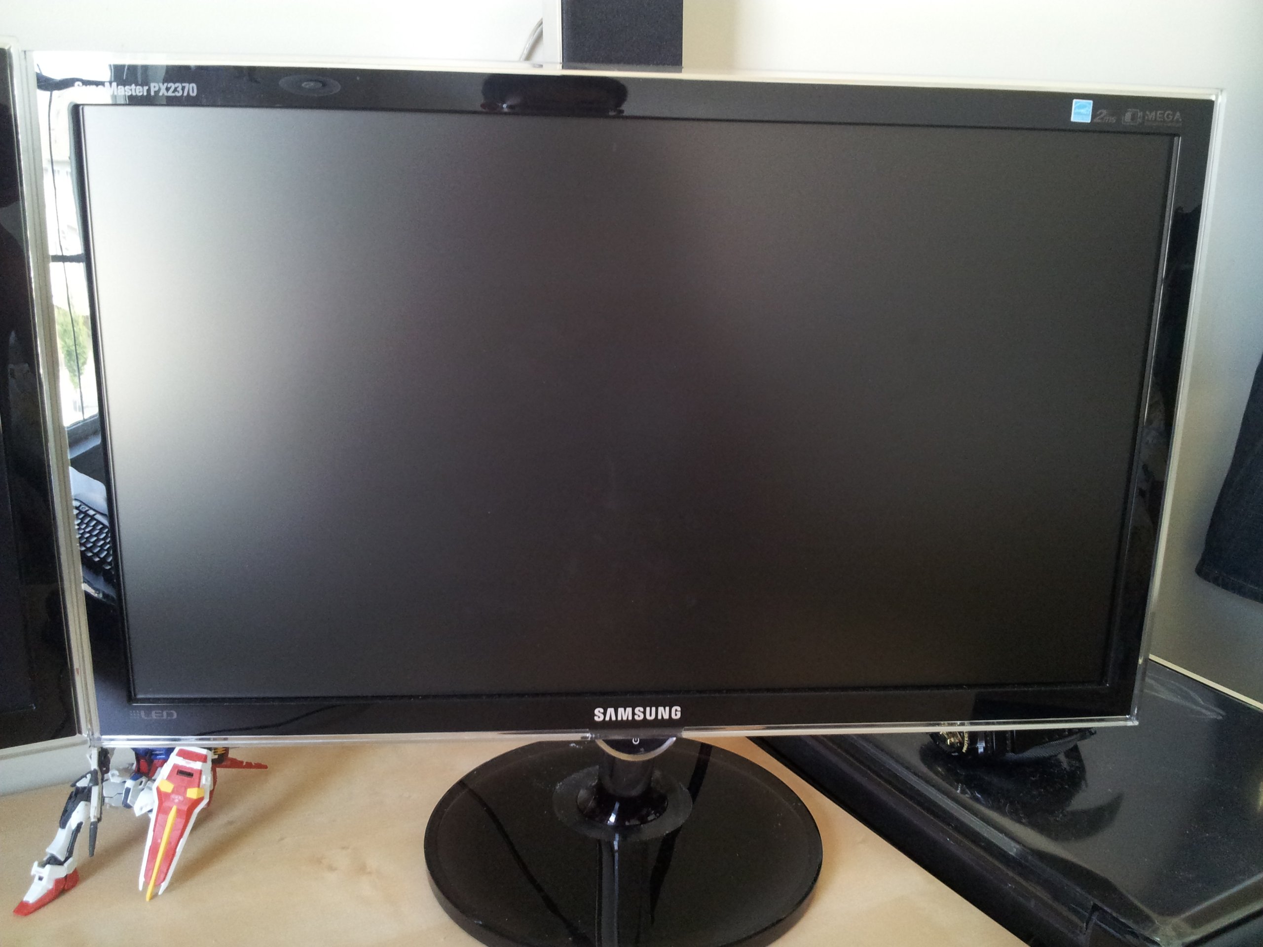 Samsung PX2370 23-Inch Widescreen LCD Monitor with LED Backlight