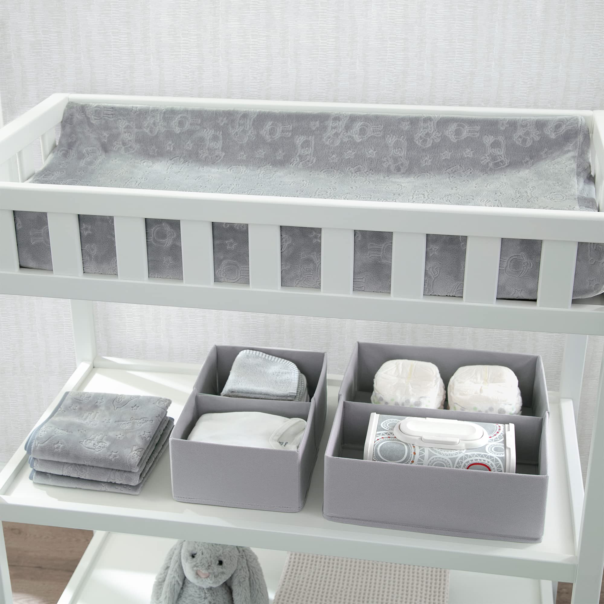 Delta Children Serta 7-Piece Essential Changing Table Set - Newborn Baby Gift Set for Boys and Girls – Includes Changing Pad, Plush Changing Pad Cover, 3 Changing Pad Liners and 2 Storage Bins, Grey