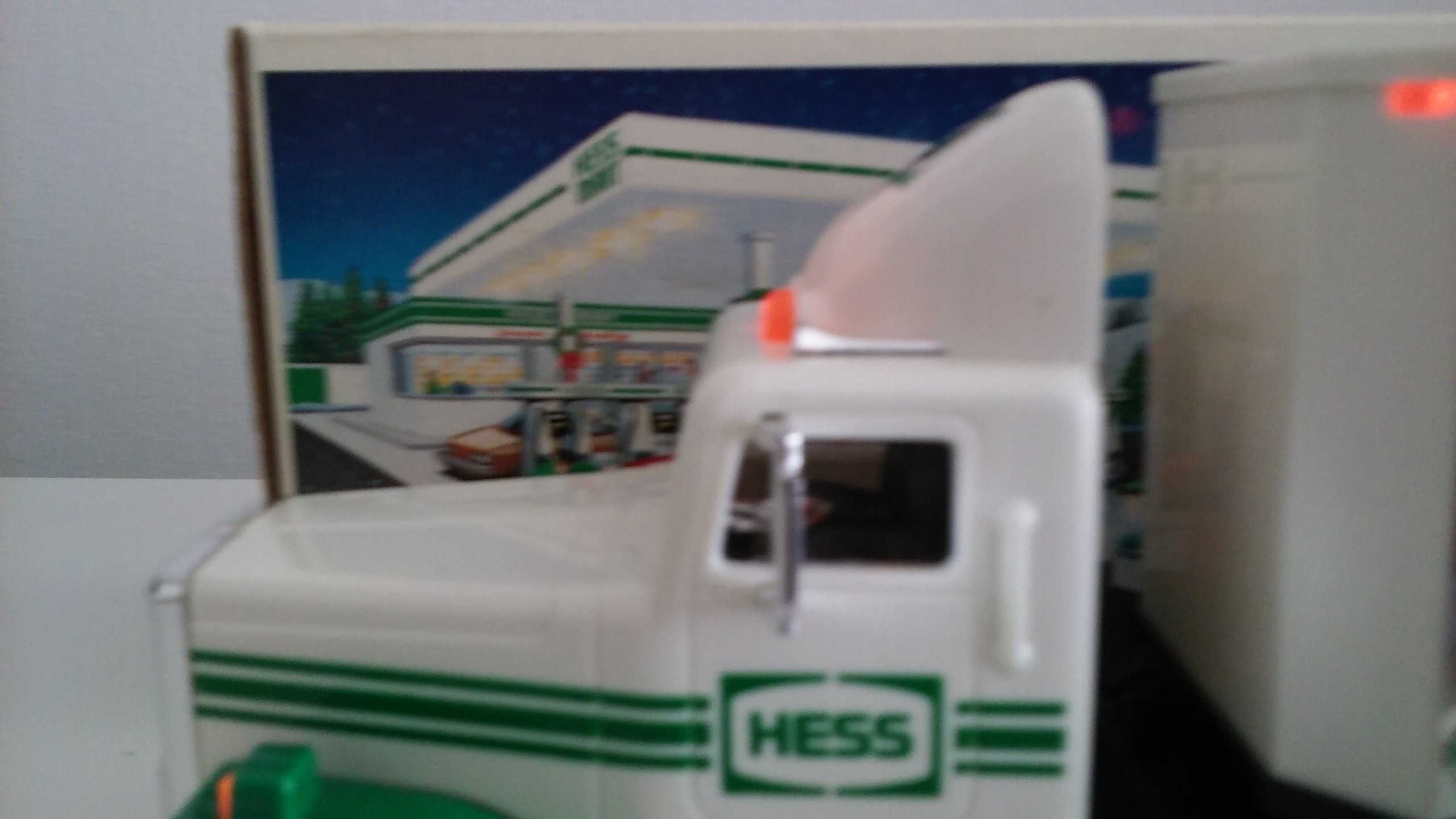 Hess Truck-18 Wheeler and Racer-1992 [Toys & Games] Holiday Gifts