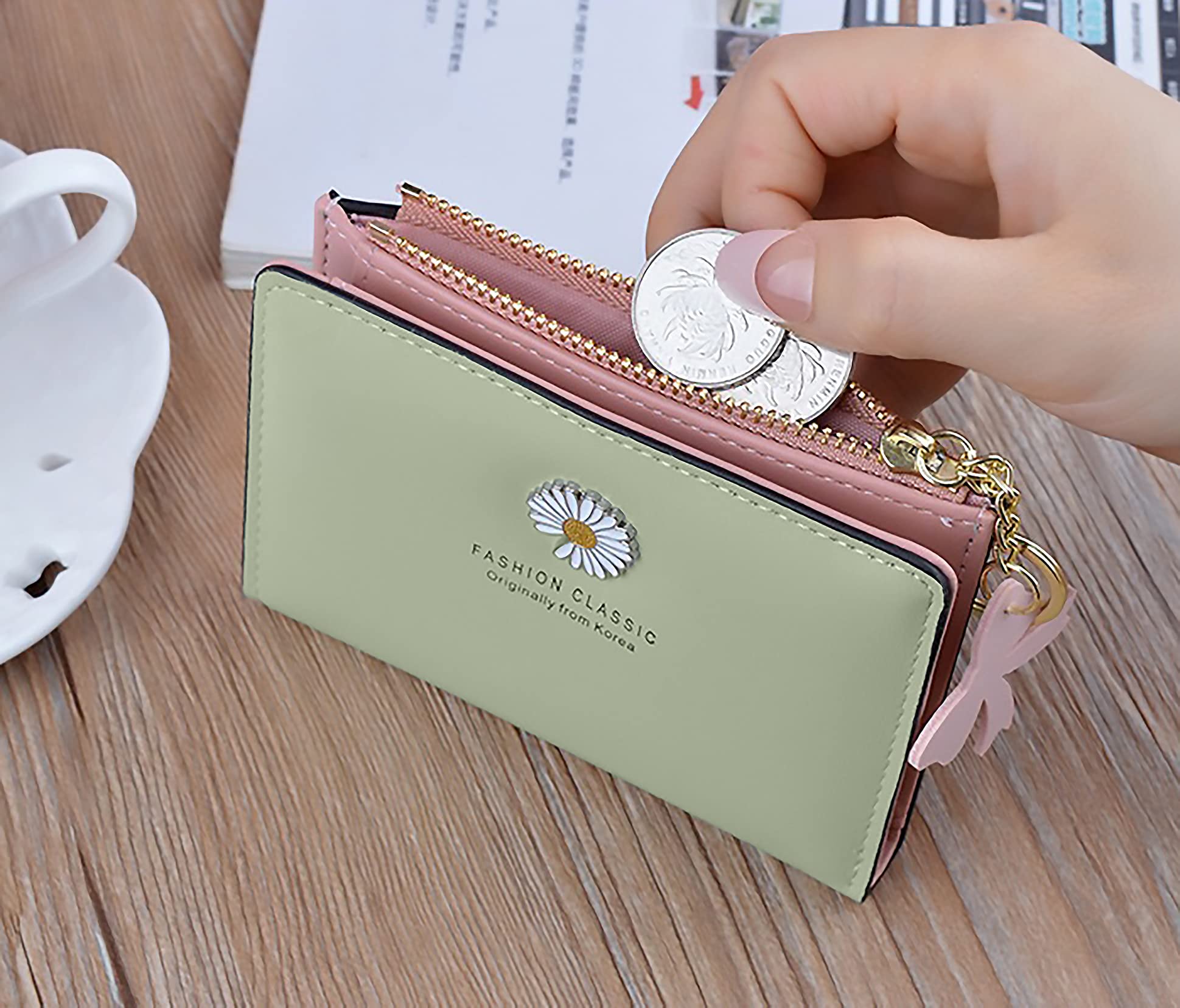 Women's wallet, female short Korean version of fashion chrysanthemum coin purse, soft thin wallet., Light green