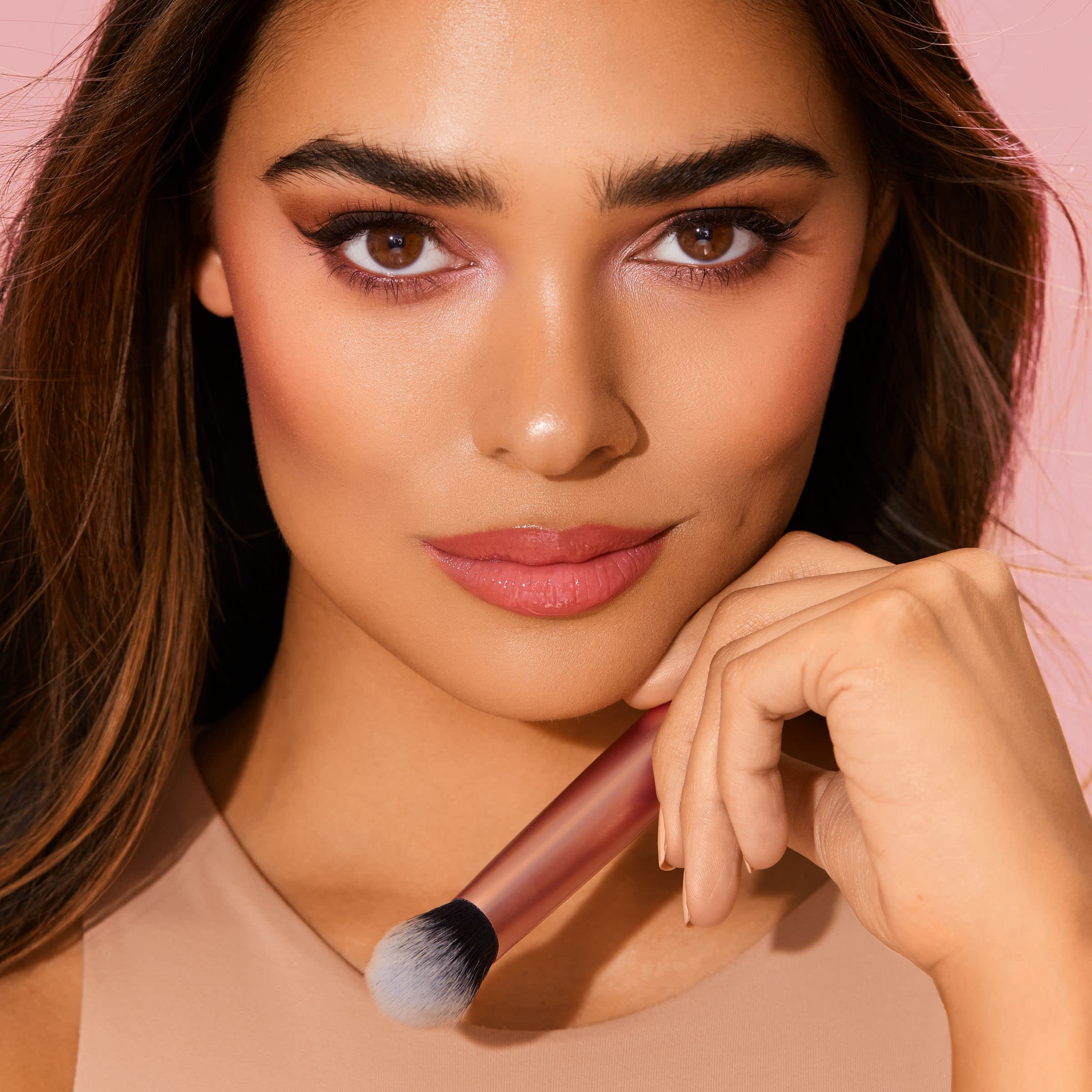 Real Techniques Expert Face Professional Foundation Makeup Brush for Even Streak Free Application, Dense Bristles For Buffing, Orange, 1 Count