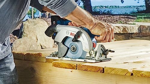 BOSCH GKS18V-22B25 18V Brushless Blade-Right 6-1/2 In. Circular Saw Kit with (2) CORE18V 4 Ah Advanced Power Batteries