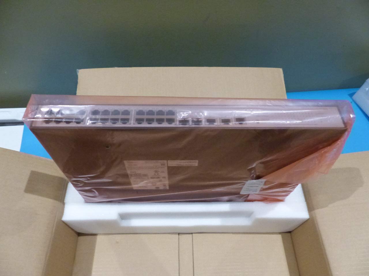 HP 1950-24G-2SFP+-2XGT-PoE+(370W) Switch JG962A#ABA
