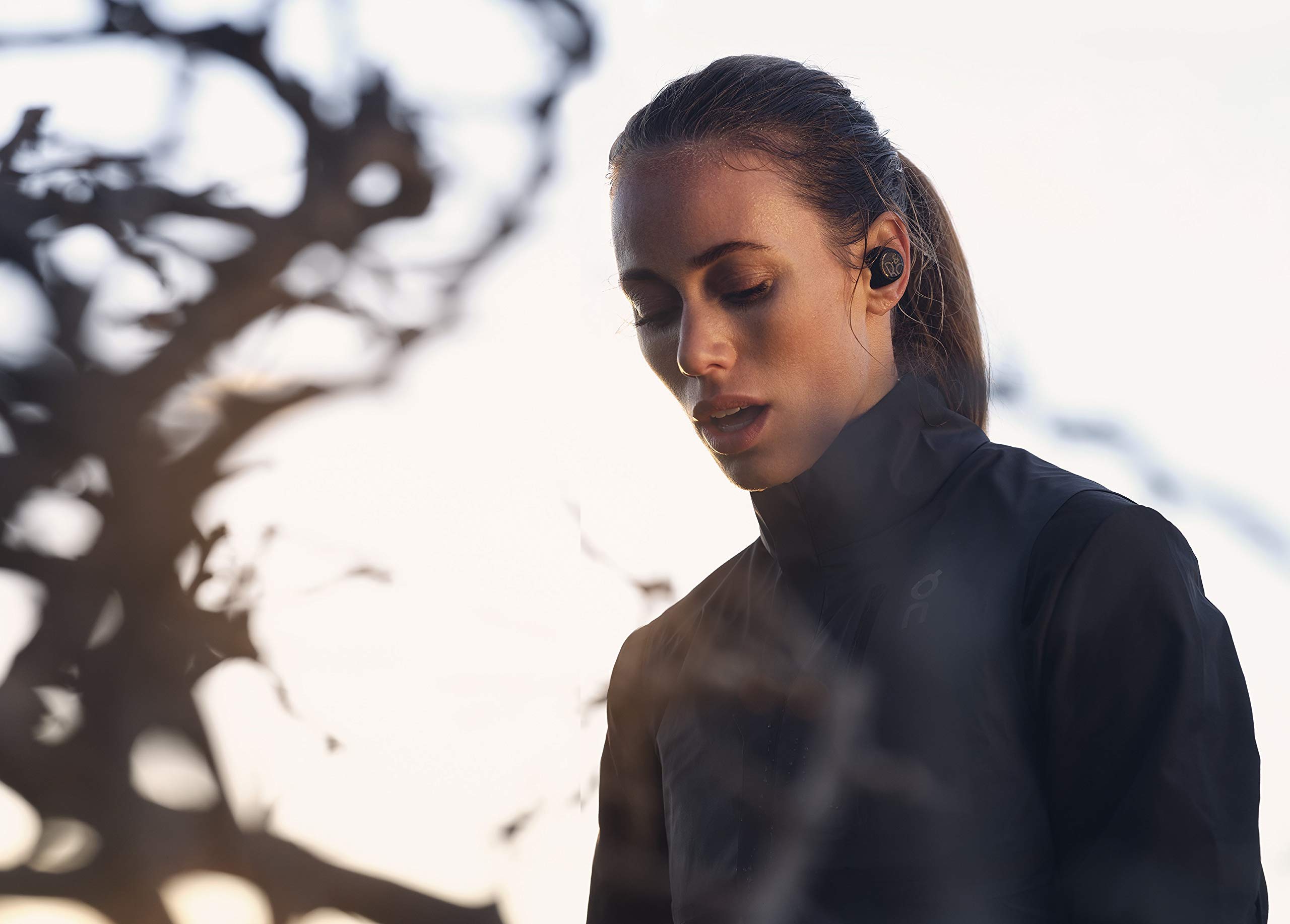 Bang & Olufsen Beoplay E8 Sports Wireless Earbuds With Charging Case - Black (Renewed)