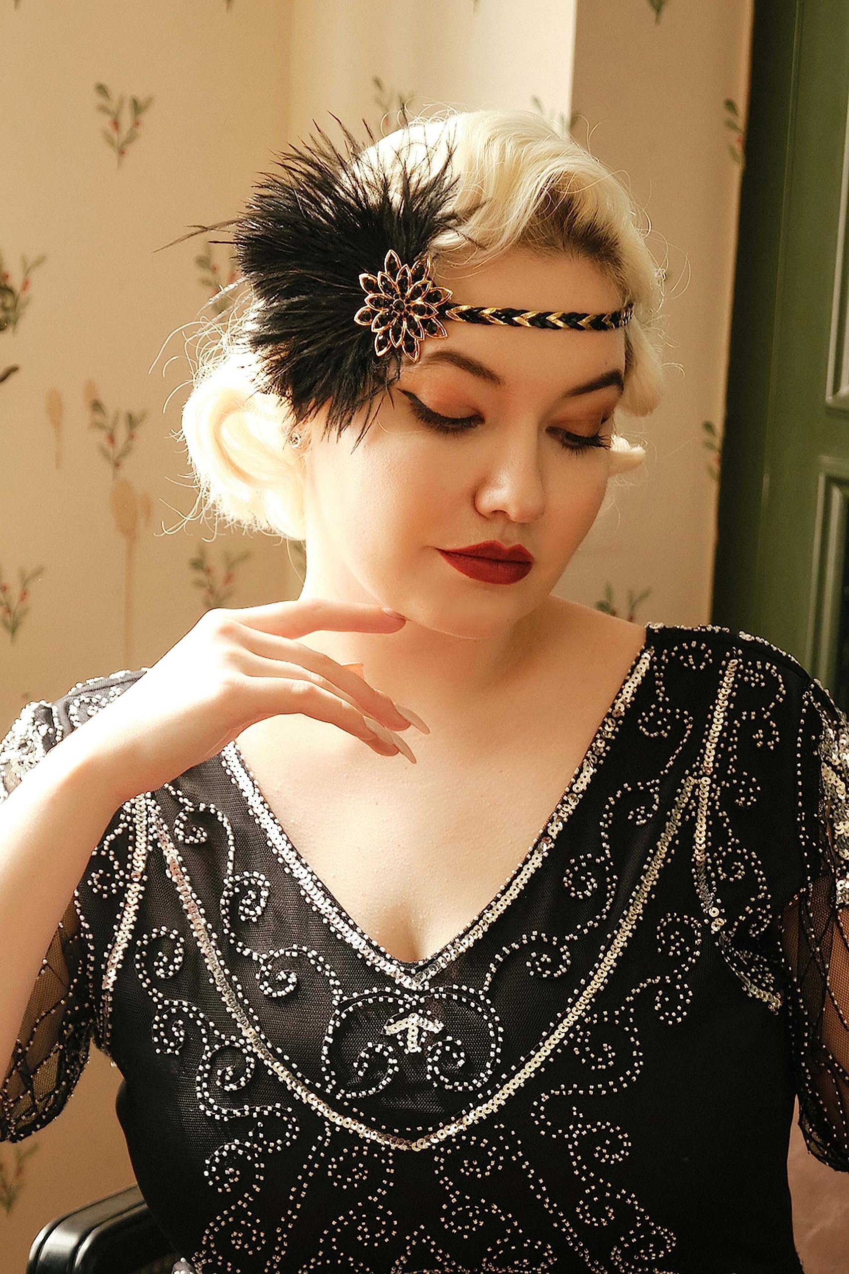 BABEYOND 1920s Flapper Headband Roaring 20s Headpiece Gatsby Ostrich Feather Headpiece with Crystal (Black Gold)