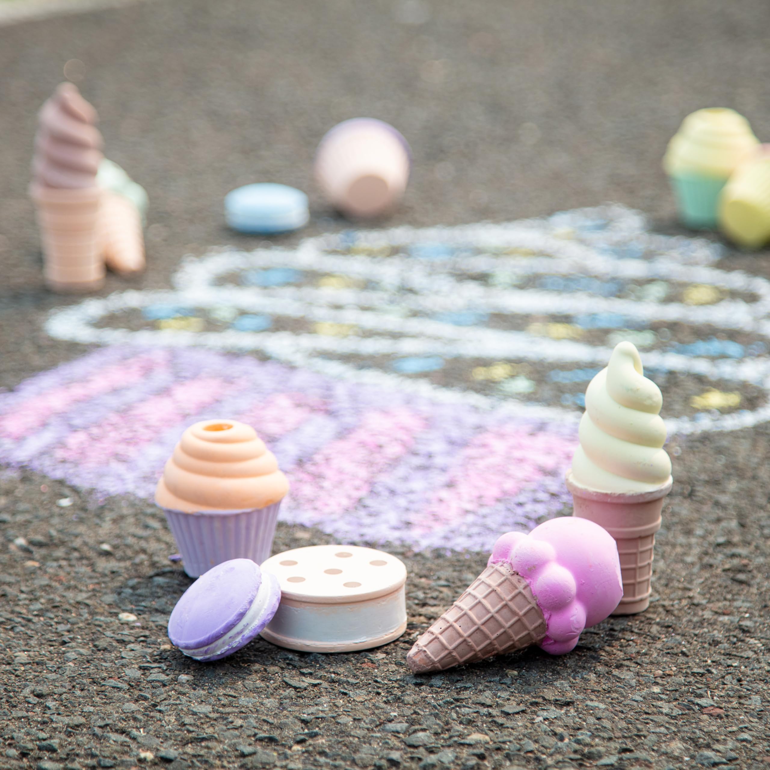 Melissa & Doug Ice Cream & Cake Chalk Set - Arts And Crafts For Kids, Sidewalk Chalk For Kids Ages 3+