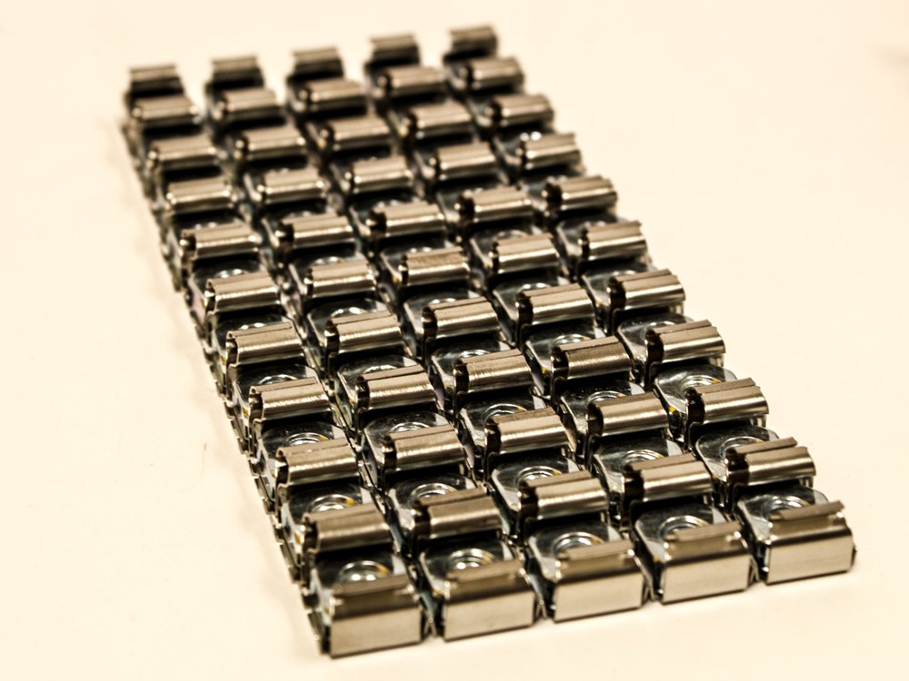NavePoint M5 Cage Nuts and Screws for Server Shelves Cabinets - 100 Pk Rack Mount