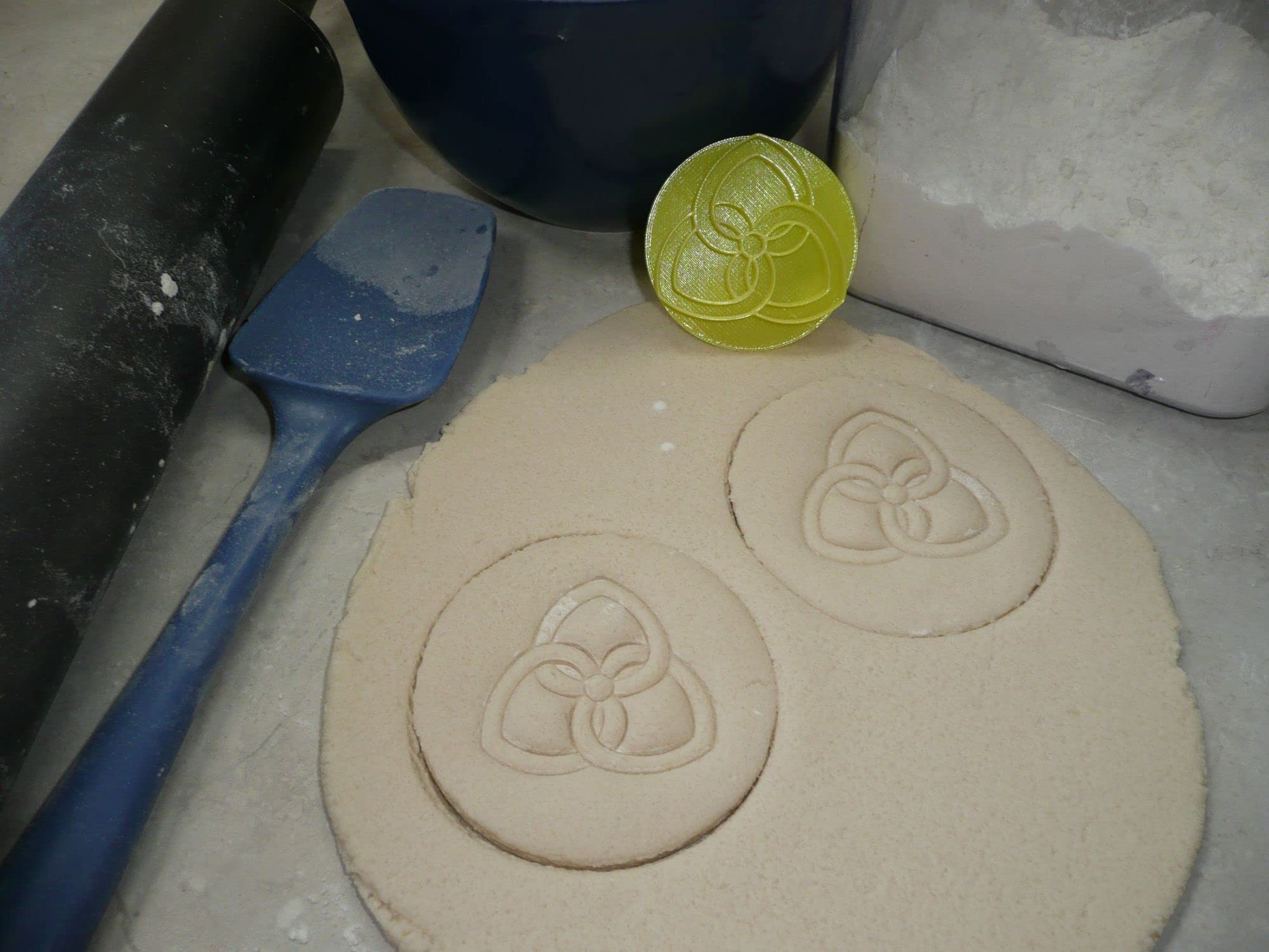 CELTIC KNOT ETERNITY SYMBOLS SET OF 5 COOKIE STAMP EMBOSSERS MADE IN USA PR1616 Multicolor