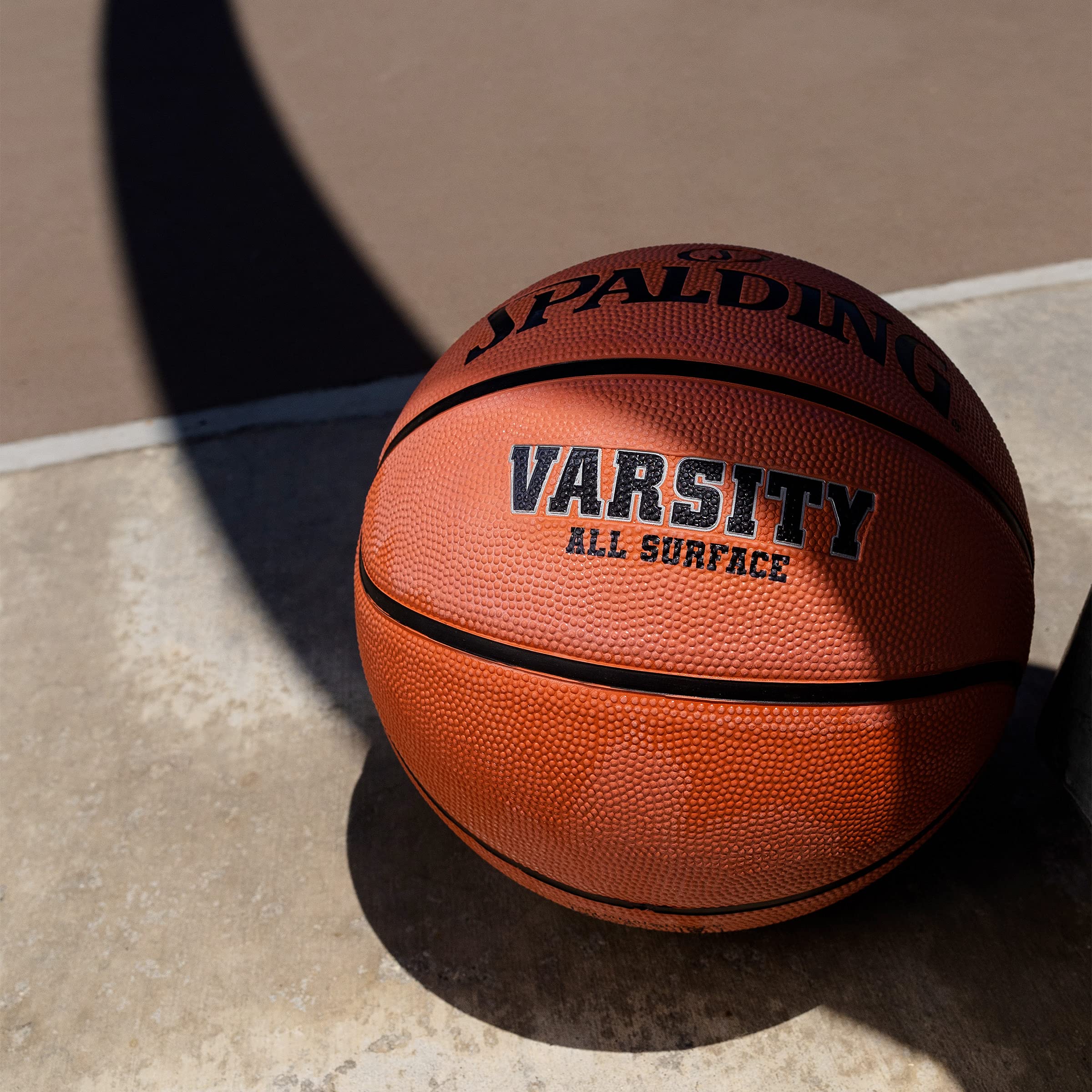 Spalding Varsity Outdoor Basketball 29.5"