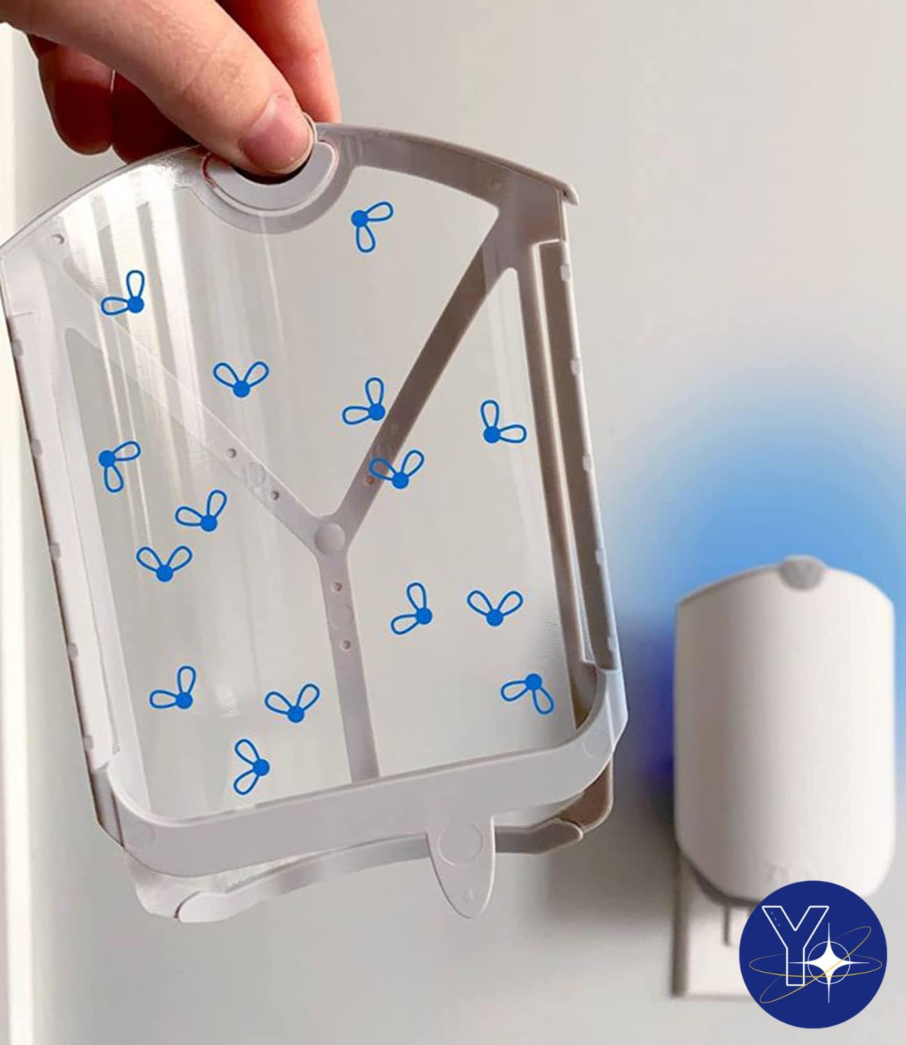 Zevo Flying Insect Trap, Fly Trap Refill Cartridge (2 Refill Cartridges) of YOLOMOLO with Gift Bookmark, White