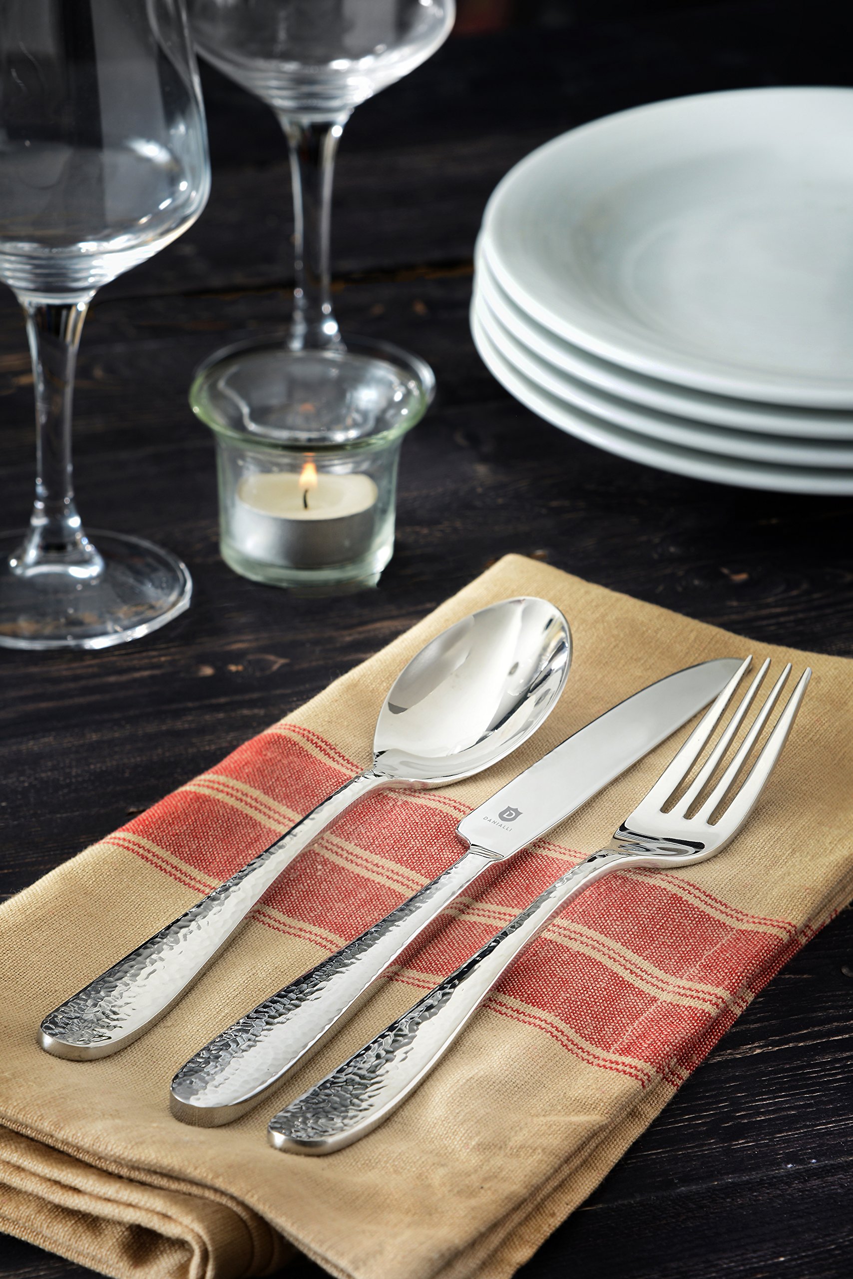 DANIALLI Modern Fidenza Hammered Silverware Set - 18/10 Stainless Steel Flatware Set for Elegant Dining - Dishwasher Safe Cutlery Set (20-Piece)
