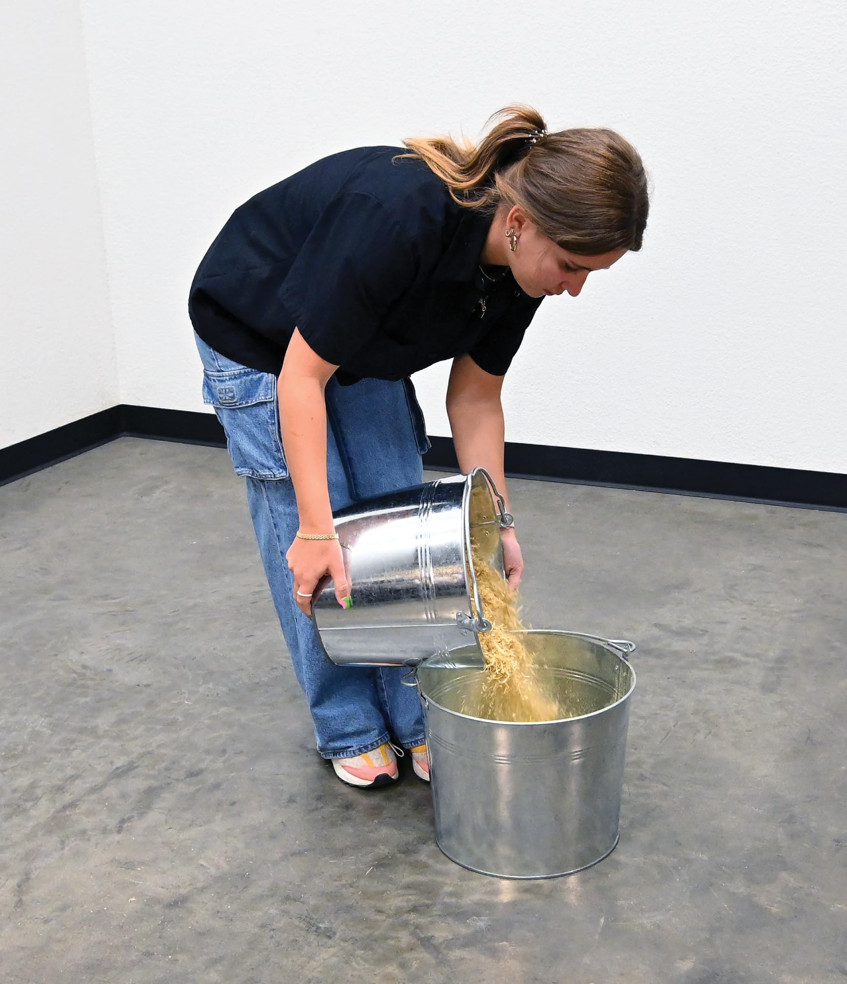 Vestil BKT-GAL-325 Galvanized Steel Bucket, 9-13/16" Depth, 3.25 gallon, 28 pound Capacity, Silver