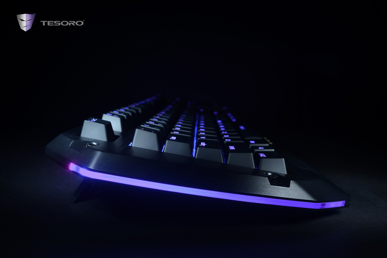 Tesoro Lobera Supreme G5NFL Red Mechanical Switch USB Hub Full Color RGB LED Backlit Side Illuminated Mechanical Gaming Keyboard TS-G5NFL (B) RD