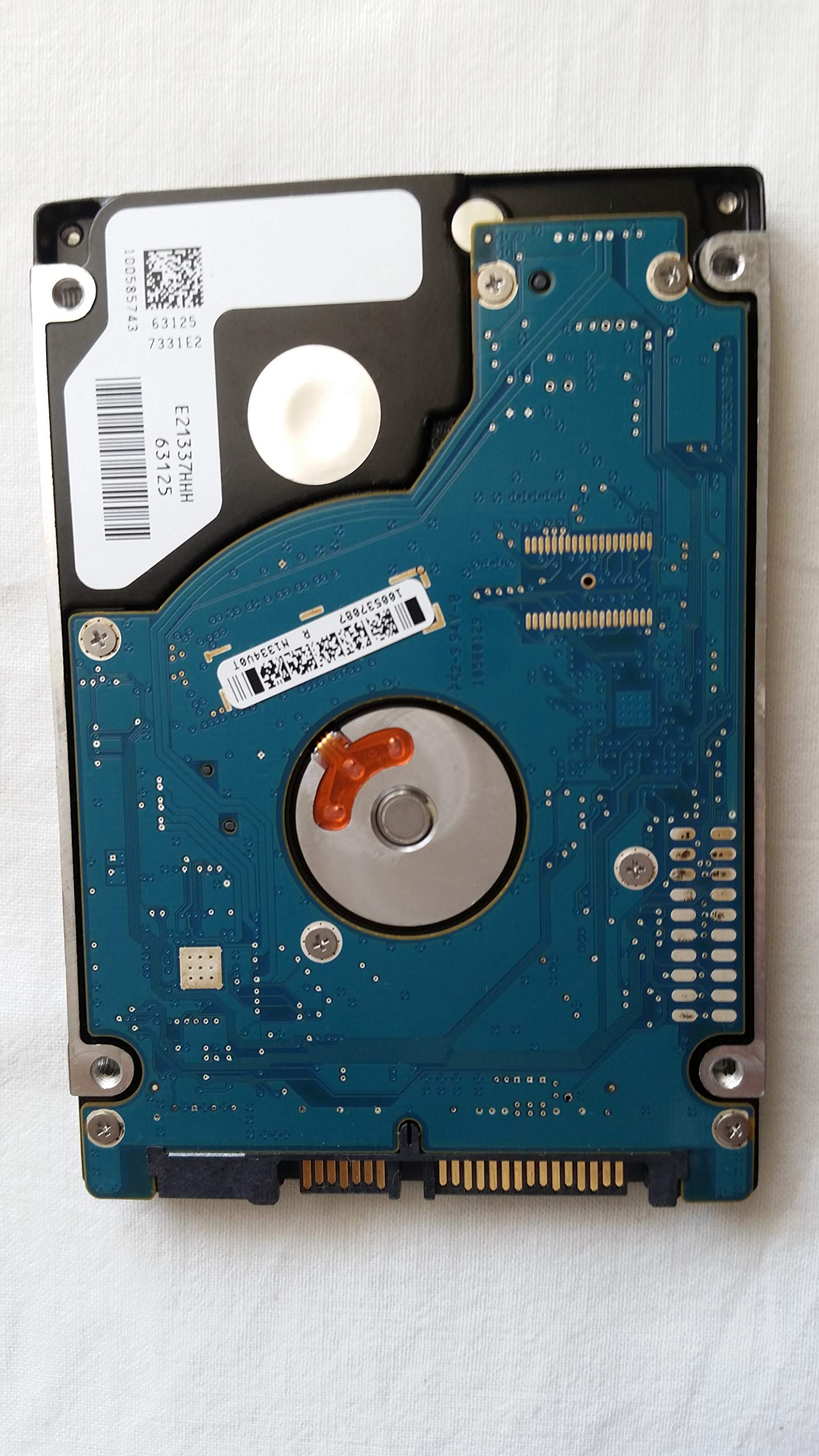 Seagate Momentus 7200.4 ST9250410AS 250 GB 2.5' Internal Hard Drive. 250GB MOMENTUS 7200.4 SATA 7200 RPM 16MB 2.5IN SATAHD. SATA/300 - 7200 rpm - 16 MB Buffer - Hot Swappable
