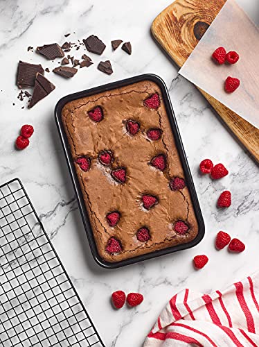 Tala Performance, Brownie Pan, Professional Gauge Carbon Steel with Whitford Eclipse Non-Stick Coating, Cake Tin, 29.4 x 19.1 x 4cm