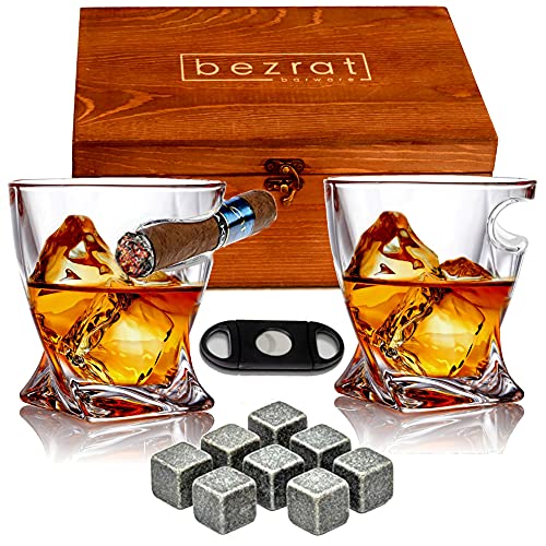 Bezrat Old Fashioned Whiskey Cigar Glasses With Side Mounted Cigar Holder + Whisky Chilling Stones and accessories in Wooden Box - Scotch Bourbon Set for Dad, Husband, Fathers Day, Birthday Gift Set
