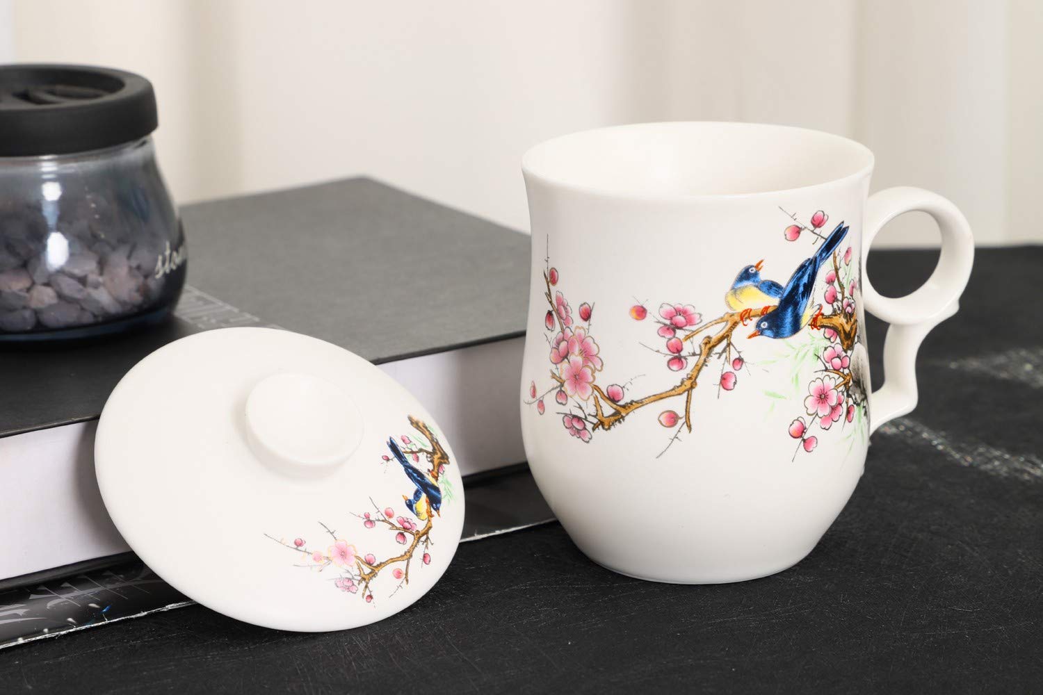 CYXChenyu Ceramic Tea Mug with Lid, Anti-scalding Handle Design Ceramic Coffee Mug or Tea Cup Milk Tea Drink Porcelain Cup, Great for Tea Lover Gift (Magpie)
