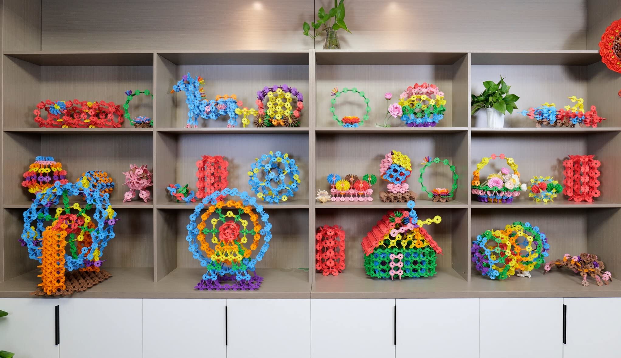 LMI LOVE MORE IDEA Building Blocks Interlocking Plastic 500 Piece Stem Set Alternative Building Educational Toys for Both Boys and Girls 3+ Years Old (Flakes 1.3in-500pcs)