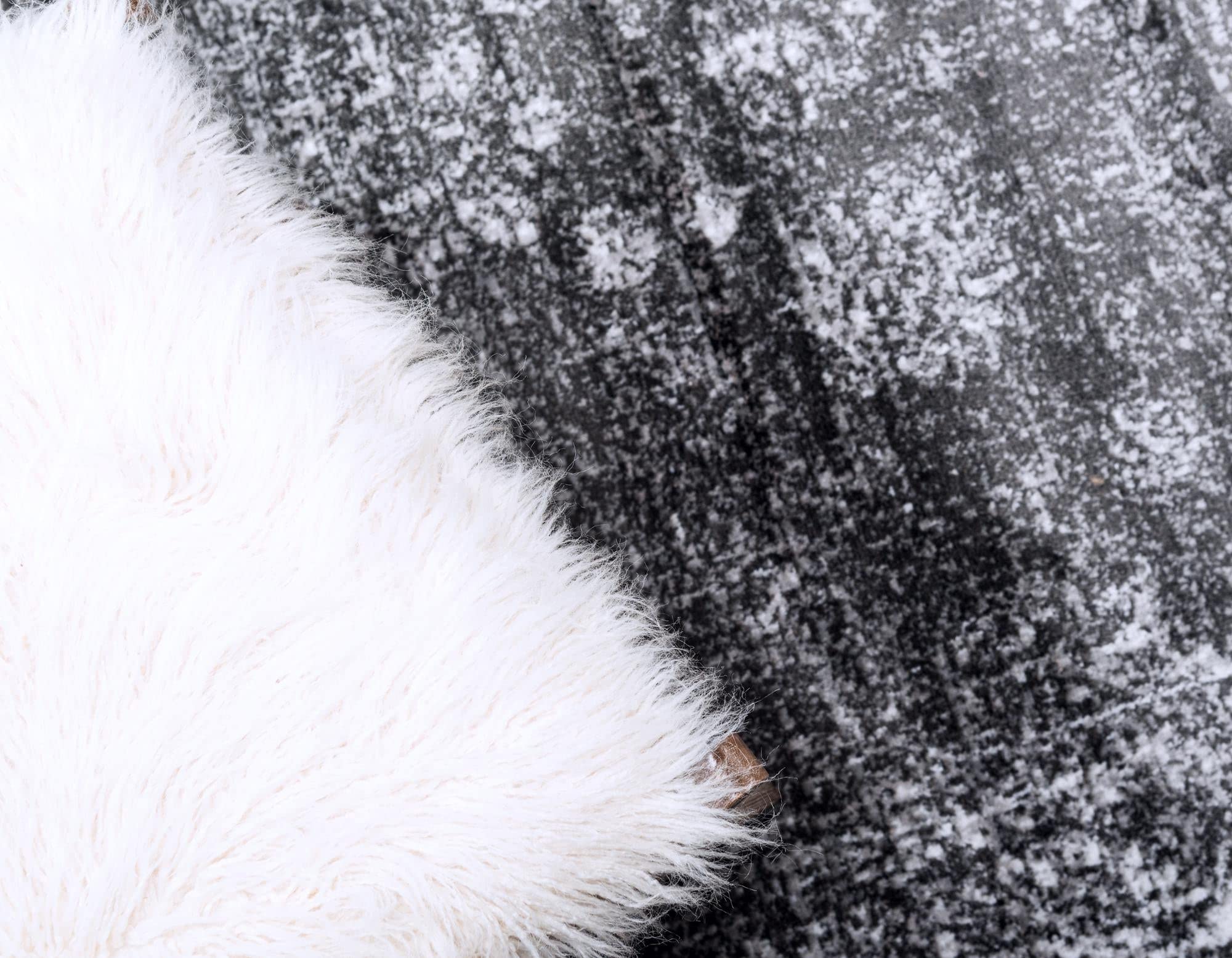 Rugs.com Monte Carlo Collection Rug β 5' Octagon Dark Gray Medium Rug Perfect for Living Rooms, Kitchens, Entryways