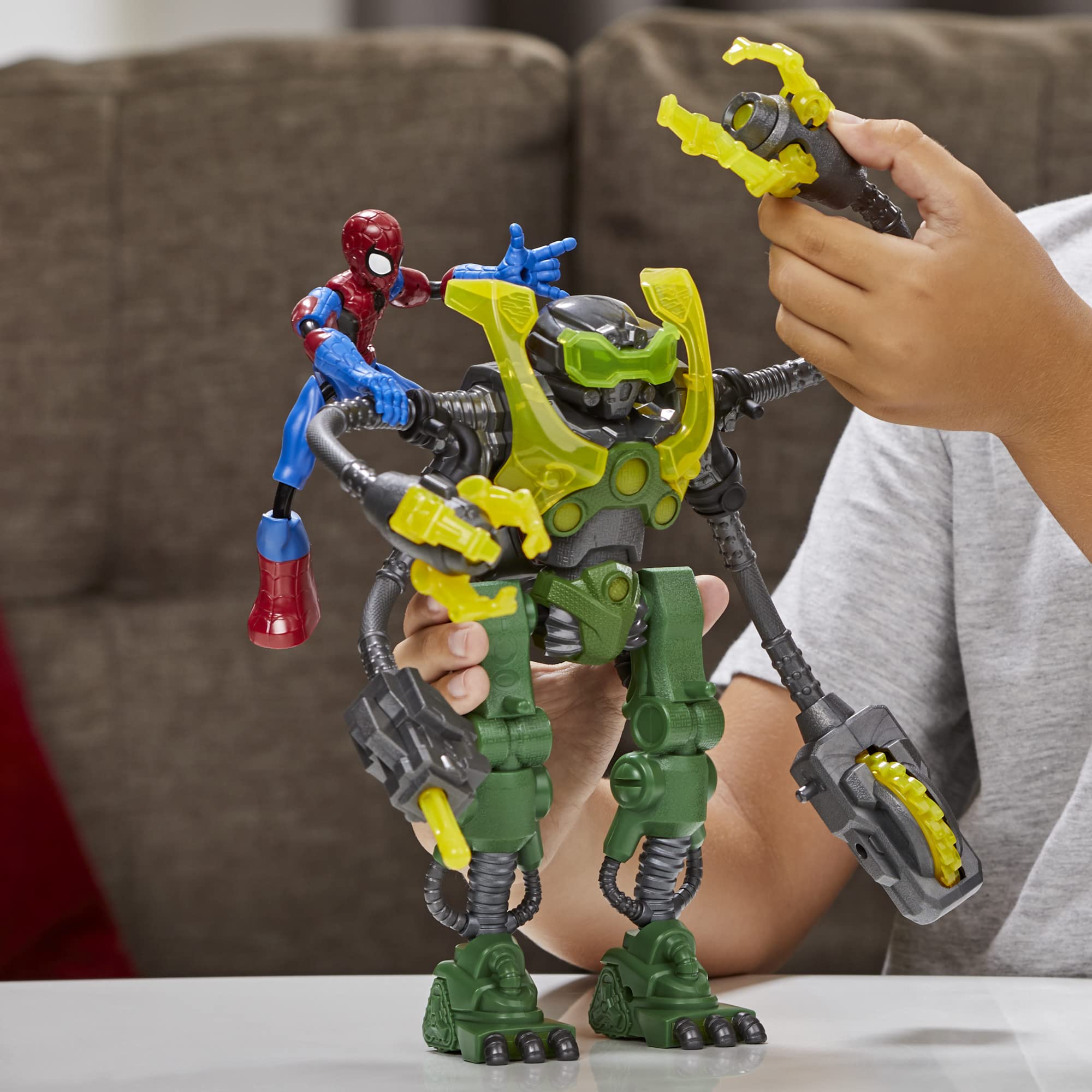 Marvel Bend and Flex Spider-Man Vs. Ock-Bot, 6-inch Spider-Man Action Figure, 10-Inch Ock-Bot with 2 Projectiles, Ages 4 and Up