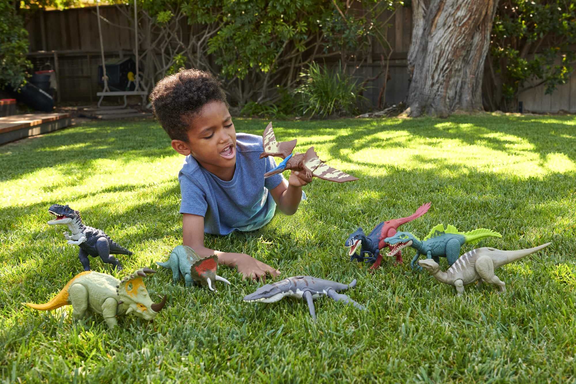 Mattel Jurassic World Dominion Roar Strikers Dinosaur Action Figure with Roaring Sound & Attack Action, Ichthyovenator Dino Toy Includes Downloadable App & AR