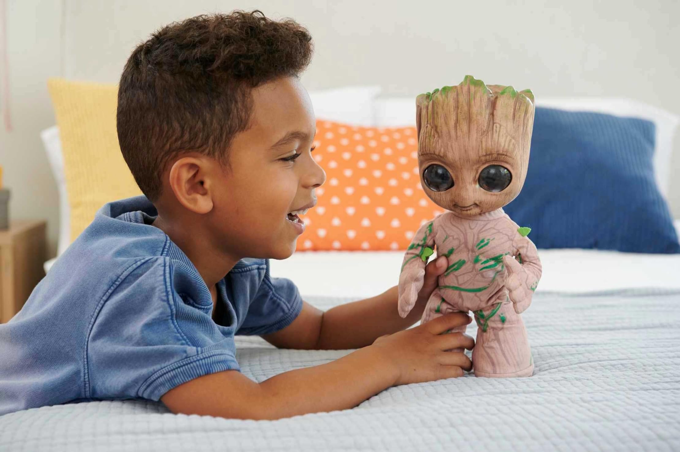 Mattel Marvel Plush, Groovin’ Groot Dancing & Talking Figure from the Disney+ Series I Am Groot, Soft Toy for Kids, Fans & Collectors