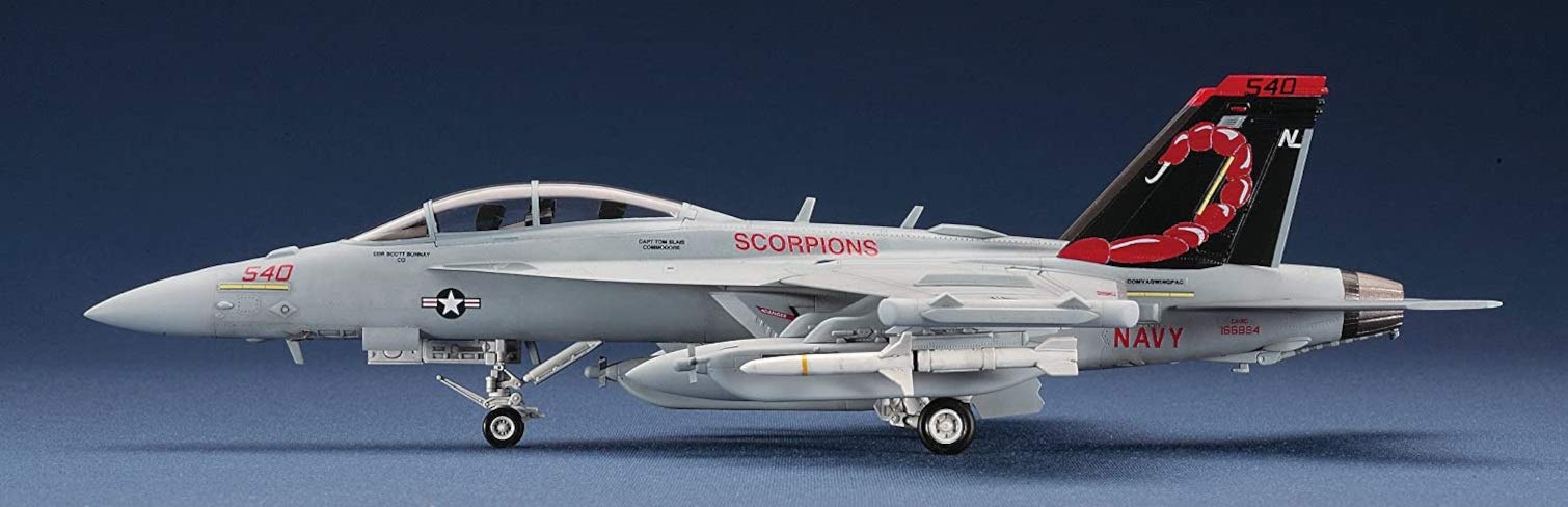 EA-18G Growler USN ECM Aircraft 1/72 Hasegawa