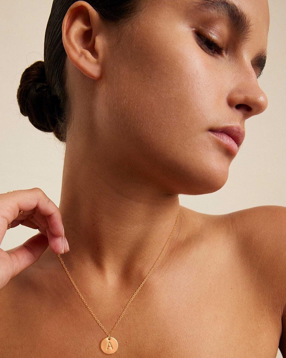 Bemoly Initial Necklace for Women Round 11MM Coin Disc Double Side Engraved Letter A Hammered Pendant 14K Gold Plated Personalized Alphabet Birthday Jewelry 17.5"