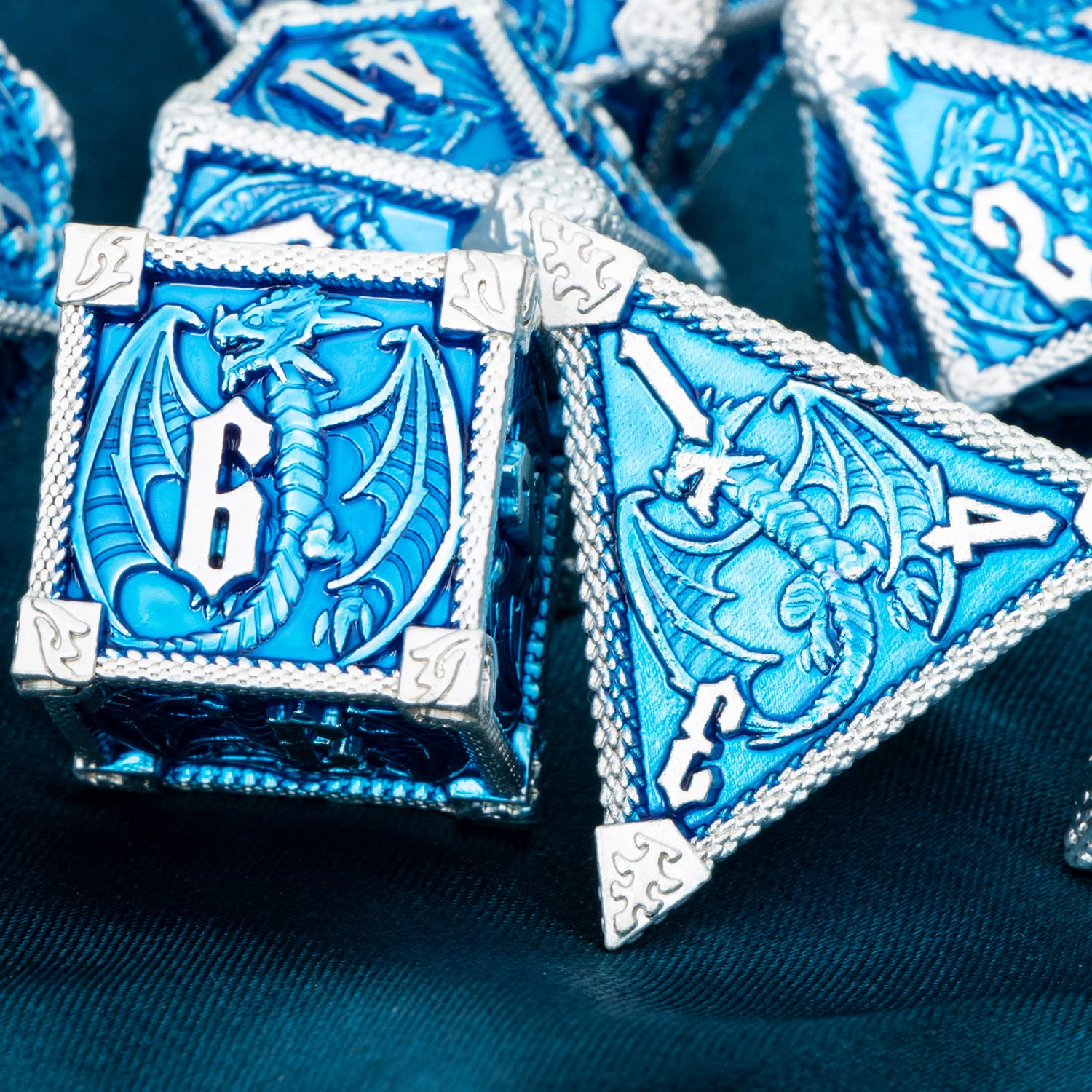 ARUOHHA 7PCS DND Metal Dice Set with Gift Box, Silver Blue D&D Dice 6 Sided Polyhedral Dice for Dungeons and Dragons RPG Role Playing Games D and D Dice D20 D12 D10 D8 D6 D4