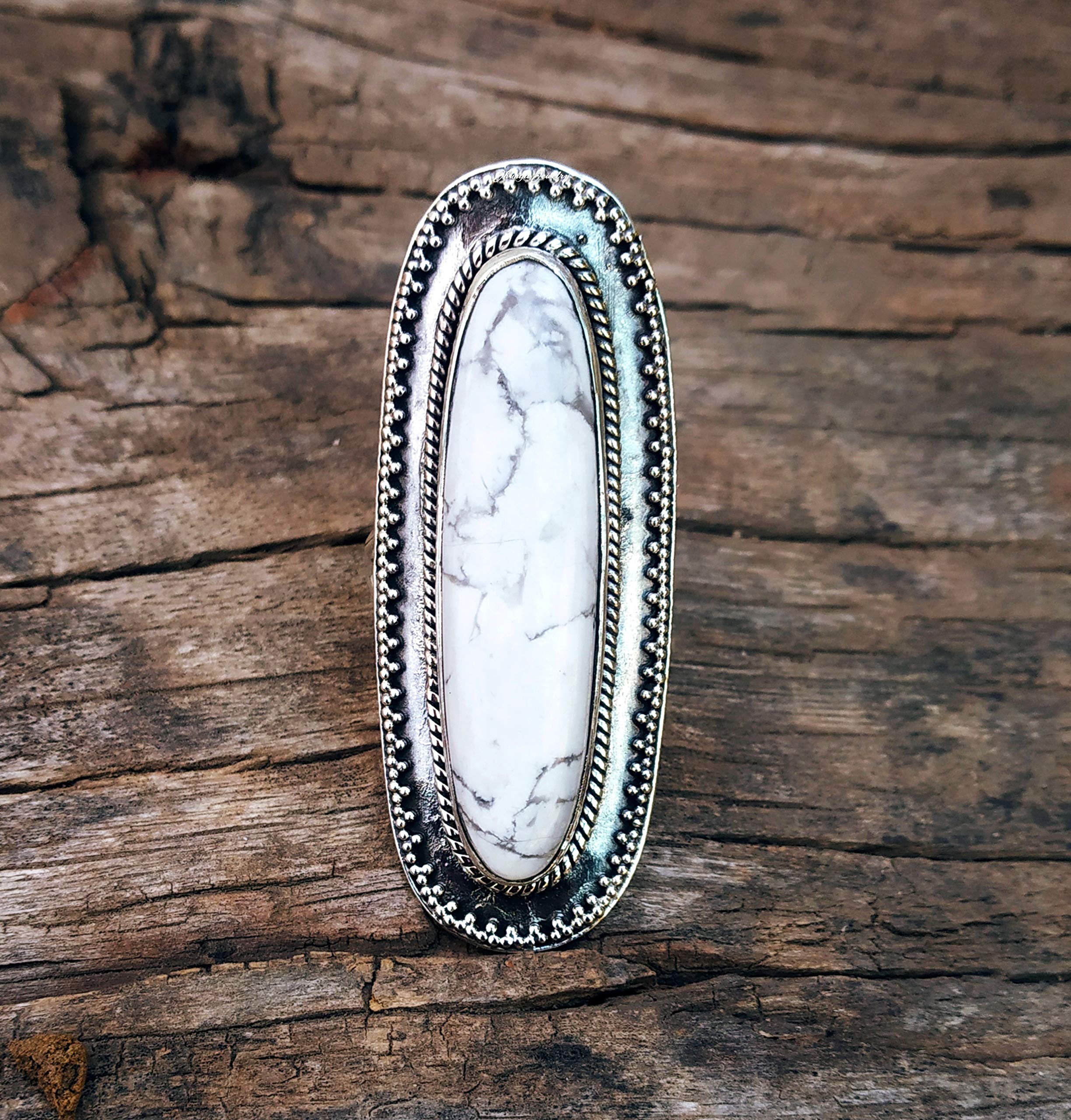 White Howlite Ring, Sterling Silver Ring, Antique Ring, Oval Shape Ring, Boho Style, Turquoise Howlite Ring, Promise Ring, Buffalo Ring, Bridesmaids Gift, Healing Crystal, Gypsy Ring, Vintage Style