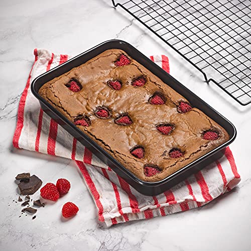 Tala Performance, Brownie Pan, Professional Gauge Carbon Steel with Whitford Eclipse Non-Stick Coating, Cake Tin, 29.4 x 19.1 x 4cm