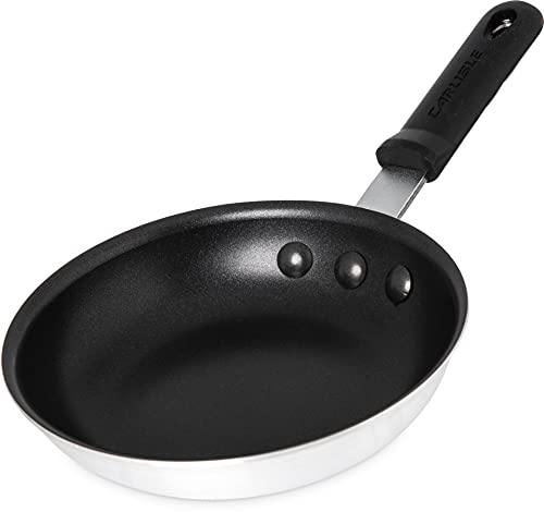 Carlisle FoodService Products 60907XRS Scratch-Resistant Aluminum Non-Stick Fry Pan With Removable Silicone Sleeve, 7