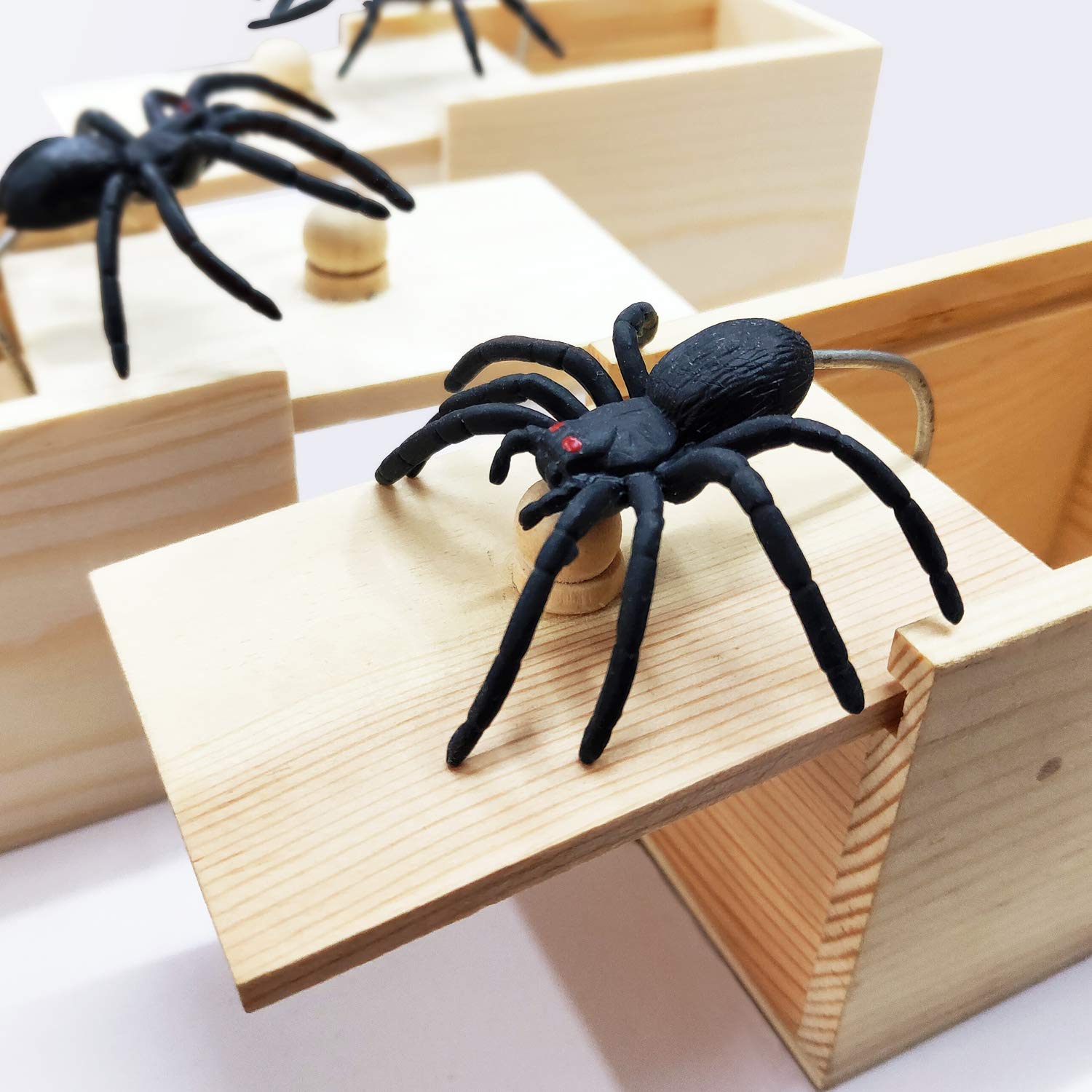 GIIOASA Rubber Spider Prank Surprise Box,Handcrafted Wooden Surprise Box, Fun Practical Surprise Joke Boxes,SpiderBox-Single