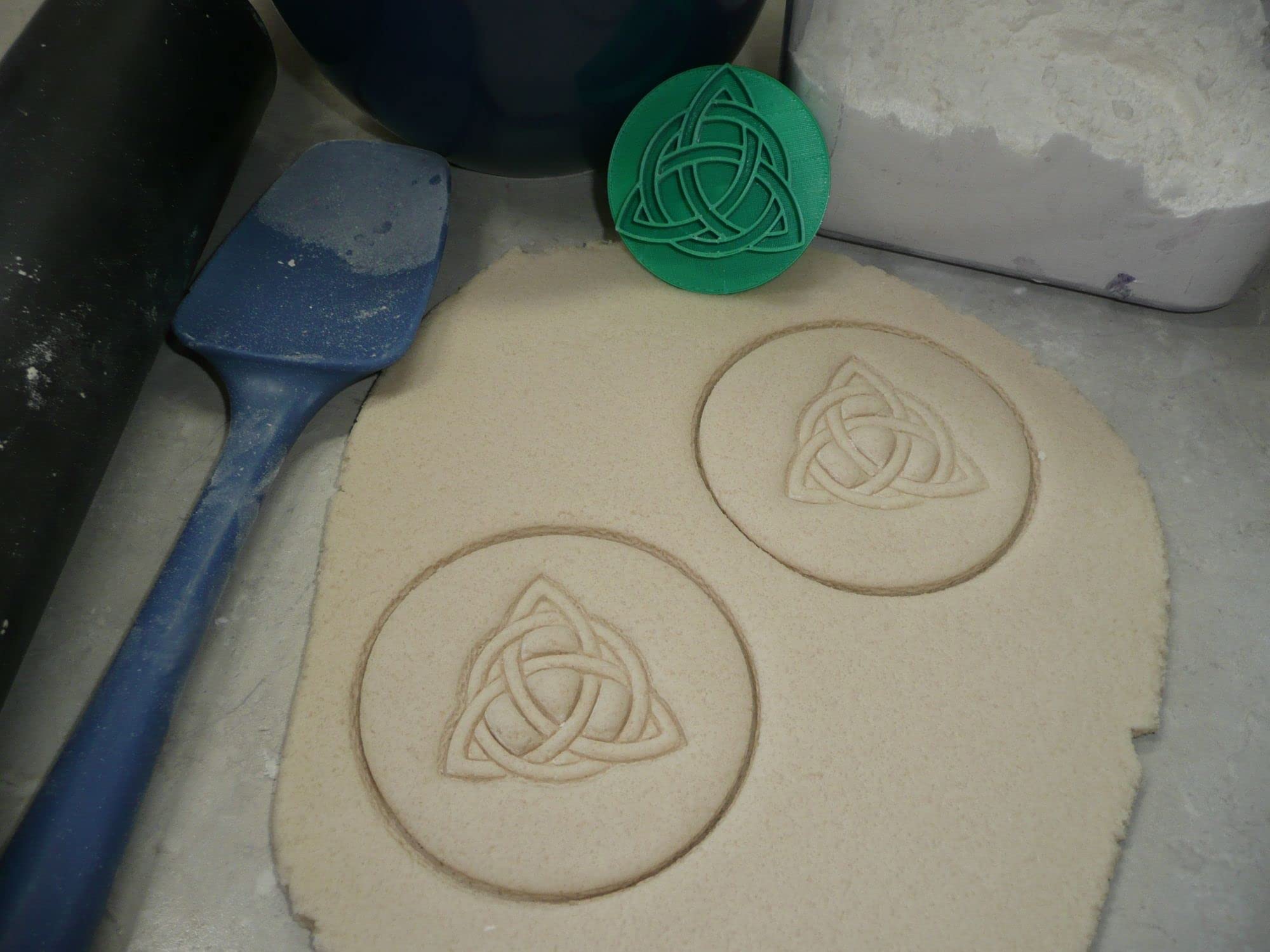 CELTIC KNOT ETERNITY SYMBOLS SET OF 5 COOKIE STAMP EMBOSSERS MADE IN USA PR1616 Multicolor