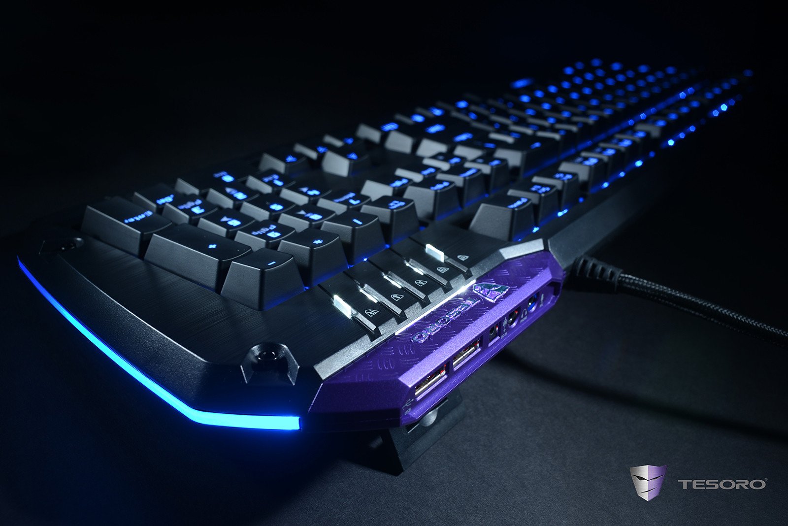 Tesoro Lobera Supreme G5NFL Red Mechanical Switch USB Hub Full Color RGB LED Backlit Side Illuminated Mechanical Gaming Keyboard TS-G5NFL (B) RD