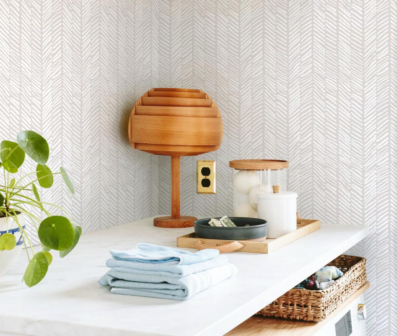 MelunMer Modern Peel and Stick Wallpaper Boho Contact Paper for Cabinets Stripe Wallpaper Line Self-Adhesive Wallpaper Removable Wallpaper for Bathroom Bedroom Shelf Liner Beige Waterproof 78.7"x17.3"