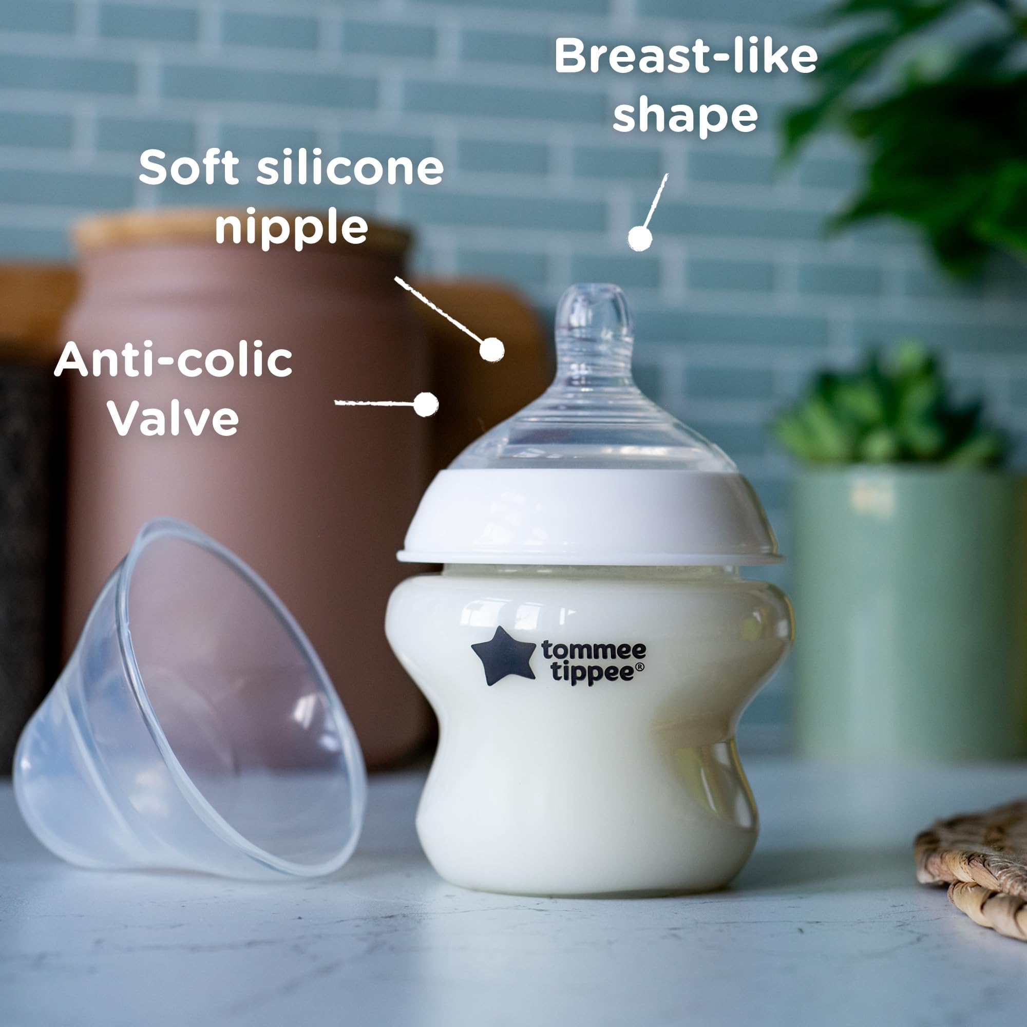 Tommee Tippee Closer to Nature Baby Bottles, Breast-Like Nipples with Anti-Colic Valve, 5 oz, 3 Count