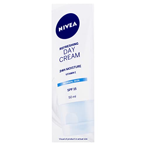 Nivea Refreshing Light Moisturising Day Cream SPF 15 - 50ml