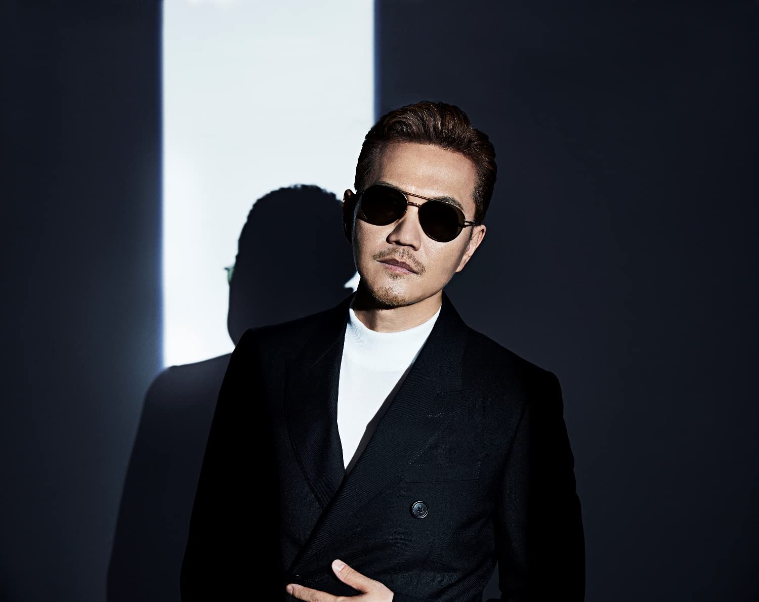 ONE(CD3枚組+DVD5枚組)(初回生産限定盤)