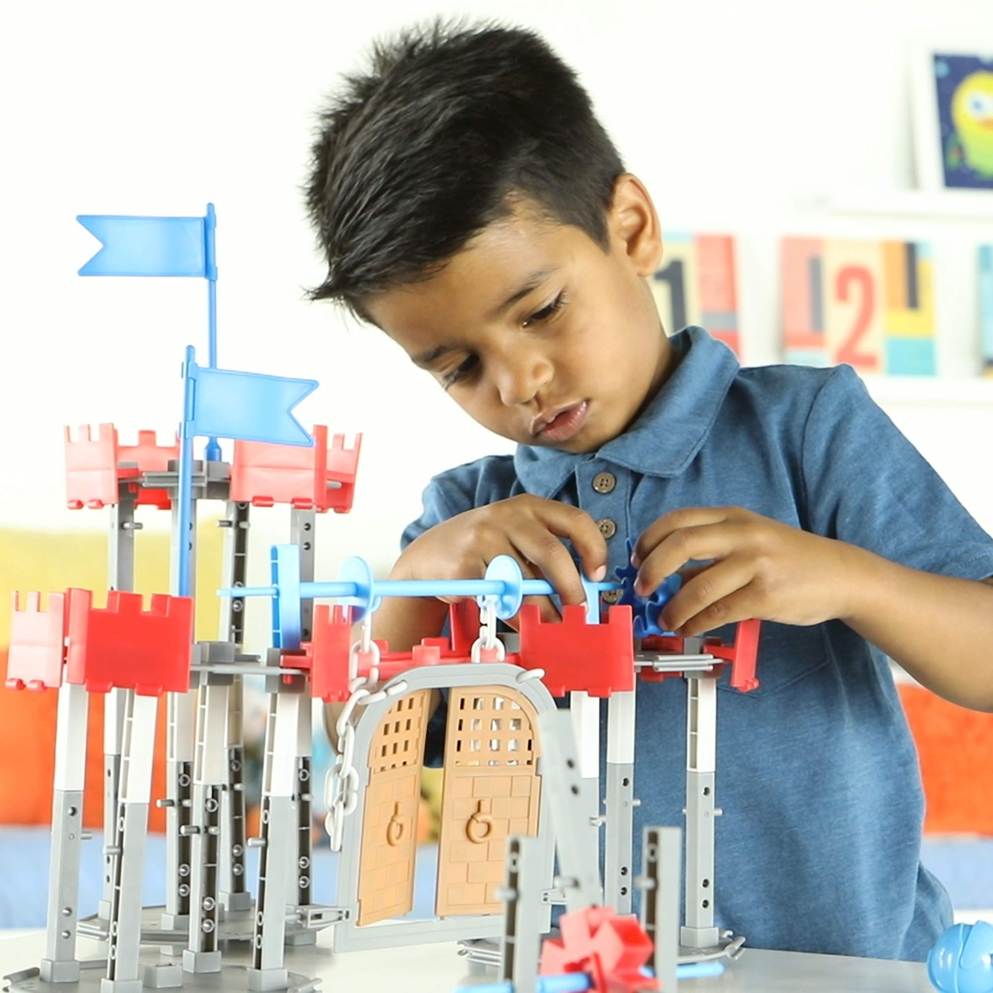 Learning Resources Engineering & Design Castle Set, STEM, Critical Thinking, Problem Solving, and Early Engineering Skills Toy, 123 Pieces, Ages 5+