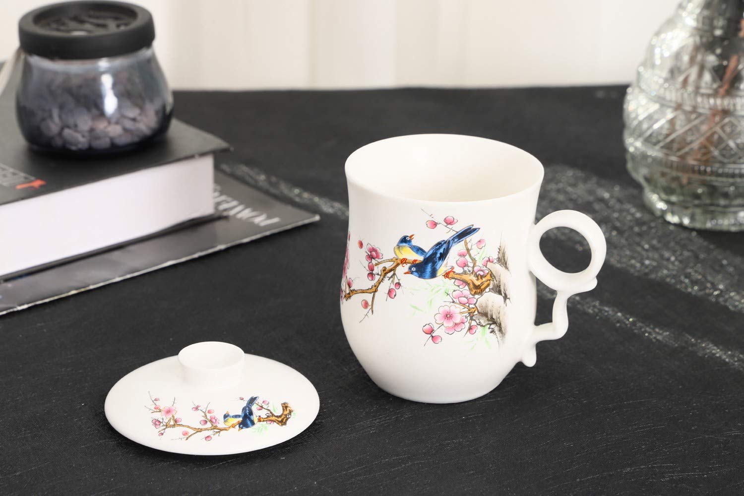CYXChenyu Ceramic Tea Mug with Lid, Anti-scalding Handle Design Ceramic Coffee Mug or Tea Cup Milk Tea Drink Porcelain Cup, Great for Tea Lover Gift (Magpie)