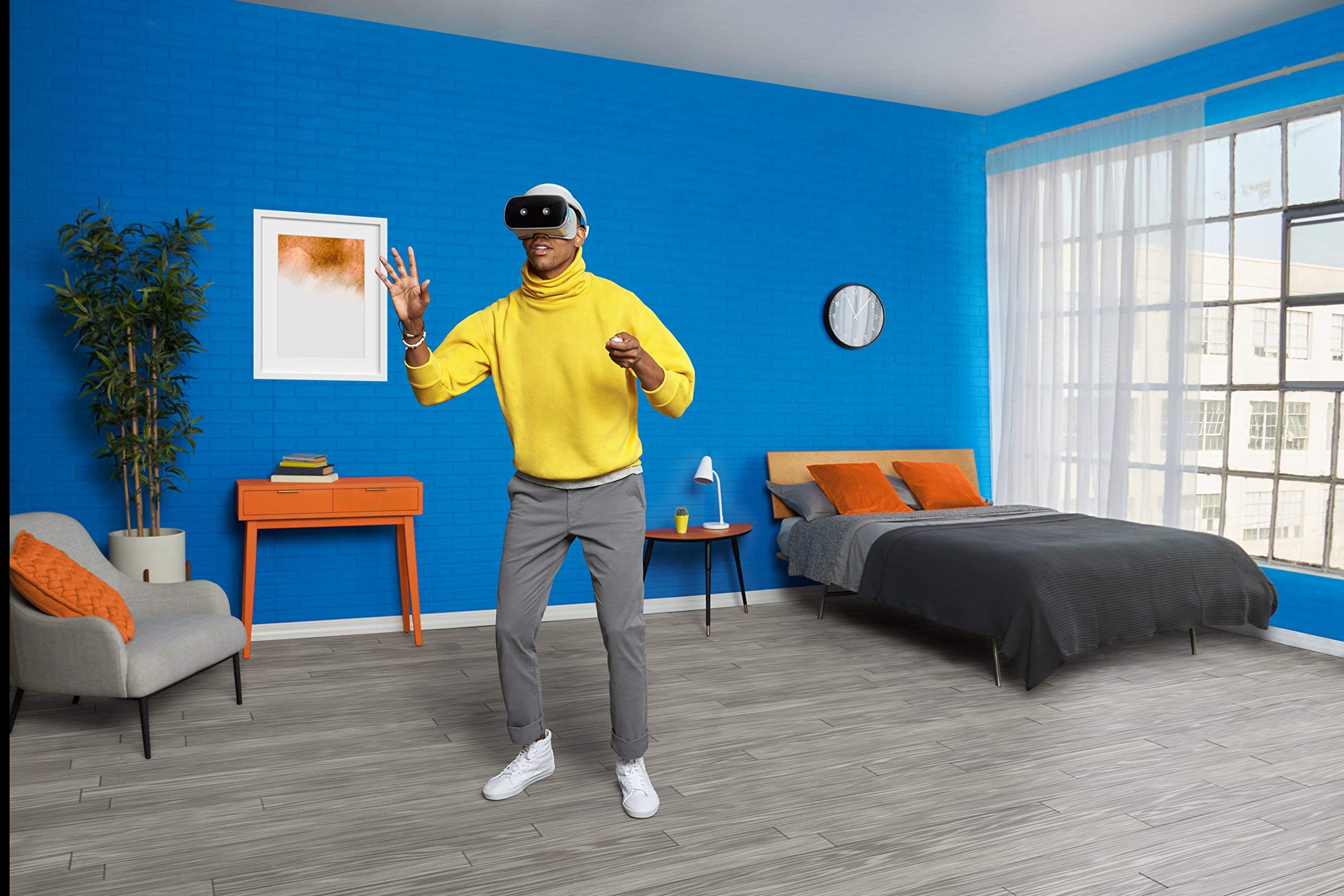Lenovo Mirage Solo with Daydream, Standalone VR Headset with Worldsense Body Tracking, Ultra-Crisp QHD Display, Smartly Designed Mobile Headset (Renewed)