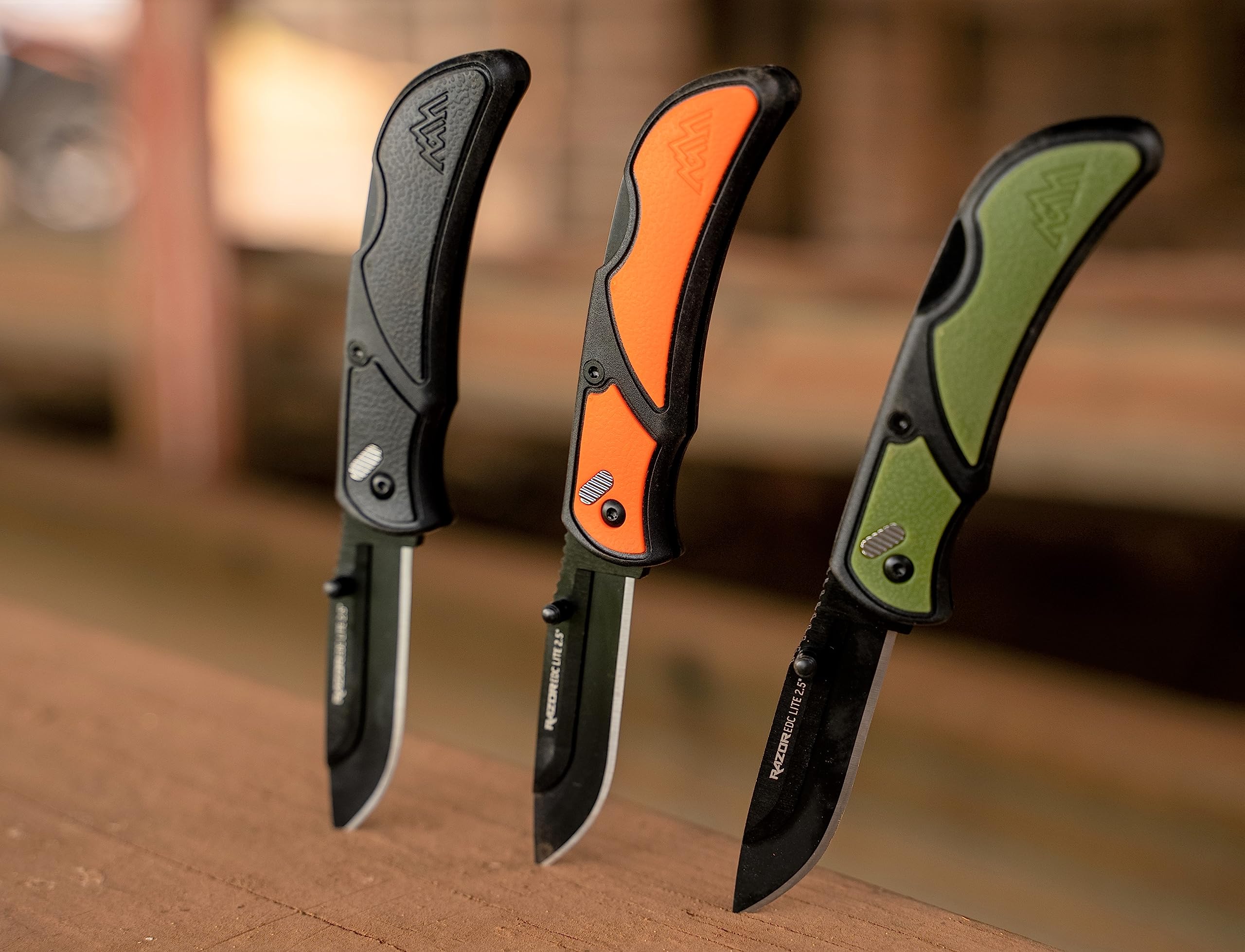 OUTDOOR EDGE Razor EDC Lite Folding Pocket Knife with Clip | Compact 2.5β Replaceable Blade Knife with RazorSafe Blades | Perfect Small Knife for Men, Women, Work & Camping (Black, 2 Black Blades)