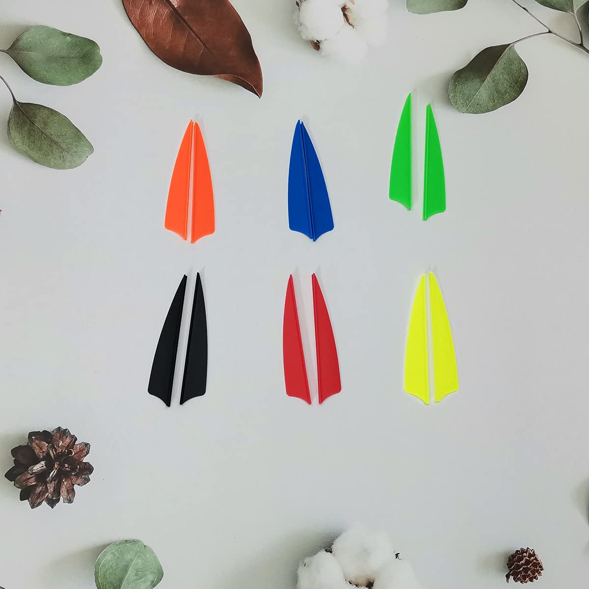 BaoFengYan Arrows Vanes, 60 Pcs Plastic Feather Fletching for DIY Archery Arrow (6 Colors)