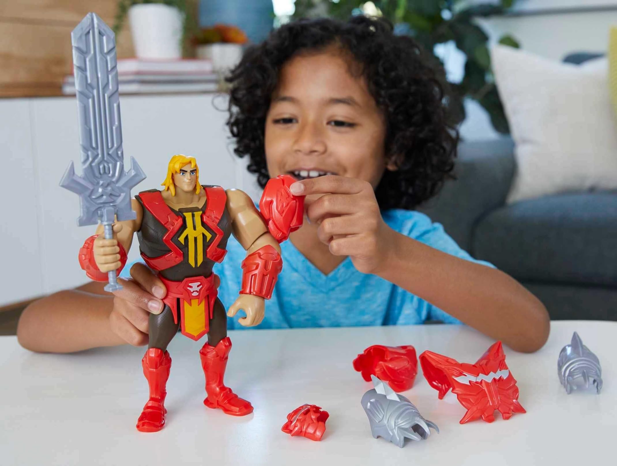 Masters of the Universe Deluxe He-Man Power Attack Action Figure, 8.5-in Battle Character for Storytelling Play, Gift for Fans 4 Years and Older