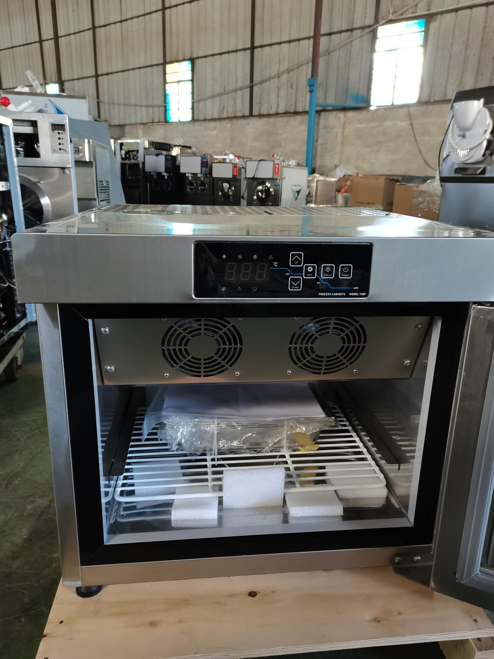 Kolice Commercial Blast Chiller & Freezer, Chest Freezer, Restaurant/Laboratory Blast Freezer, Freezer Cabinets for ice cream, seafood, desserts, meat, dumpling etc. Lowest Temp. -31°F(-35°C), 32L