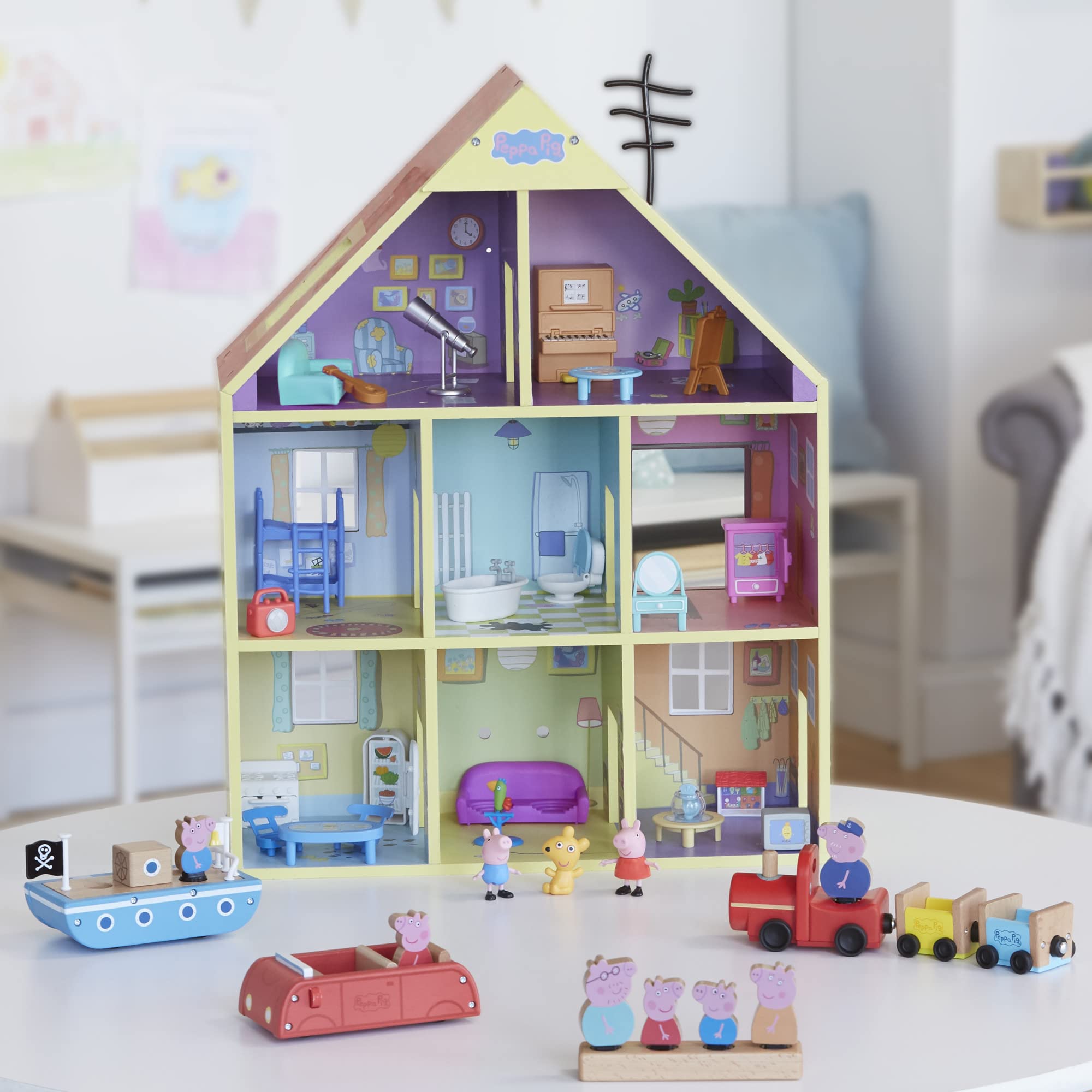 Peppa Pig Wooden Deluxe Playhouse, 8 Rooms, Includes 2 Fun Figures and 29 Accessories, Made of Responsibly Sourced Wood, for Ages 3 and Up (Amazon Exclusive)