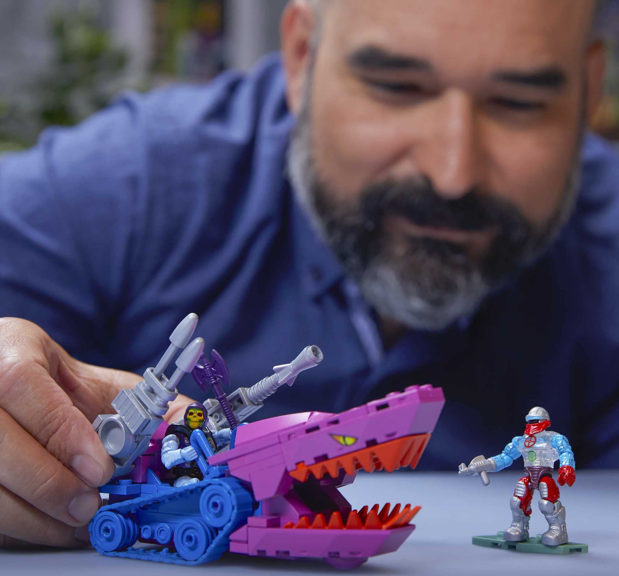MEGA Construx Masters of the Universe Building Toys Set, Land Shark Attach Vehicle with 179 Pieces, 2 Poseable Micro Action Figures, for Kids
